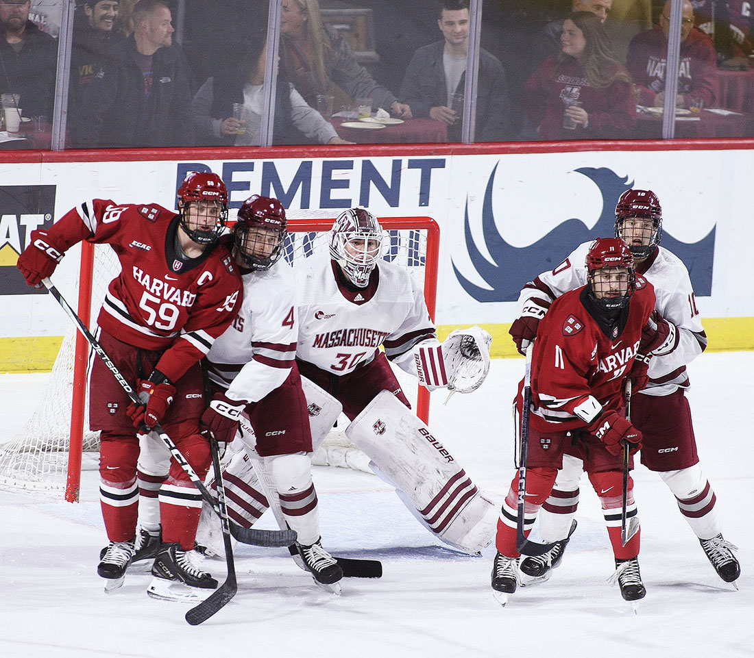 UMass Hockey vs Harvard 11/22/24 - masslive.com