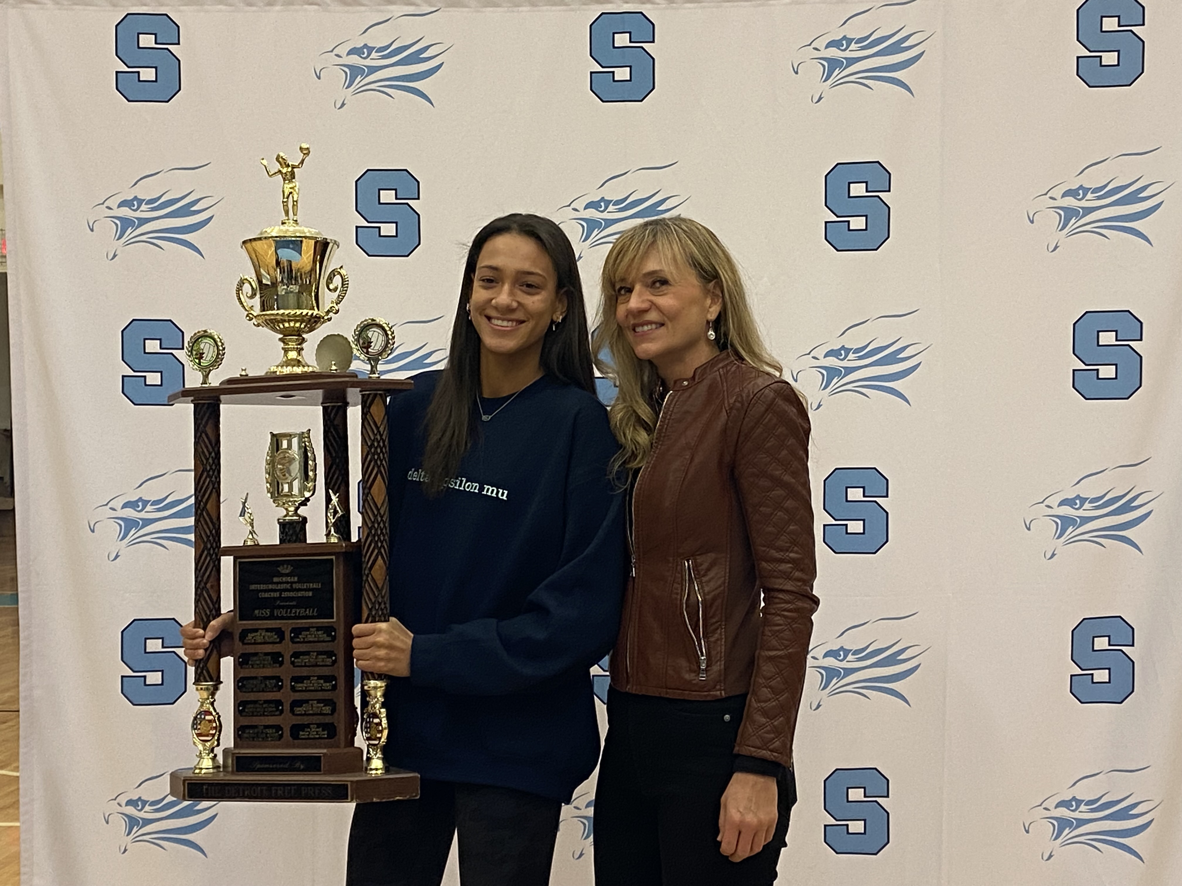 Harper Murray of Skyline named Michigan Miss Volleyball - mlive.com