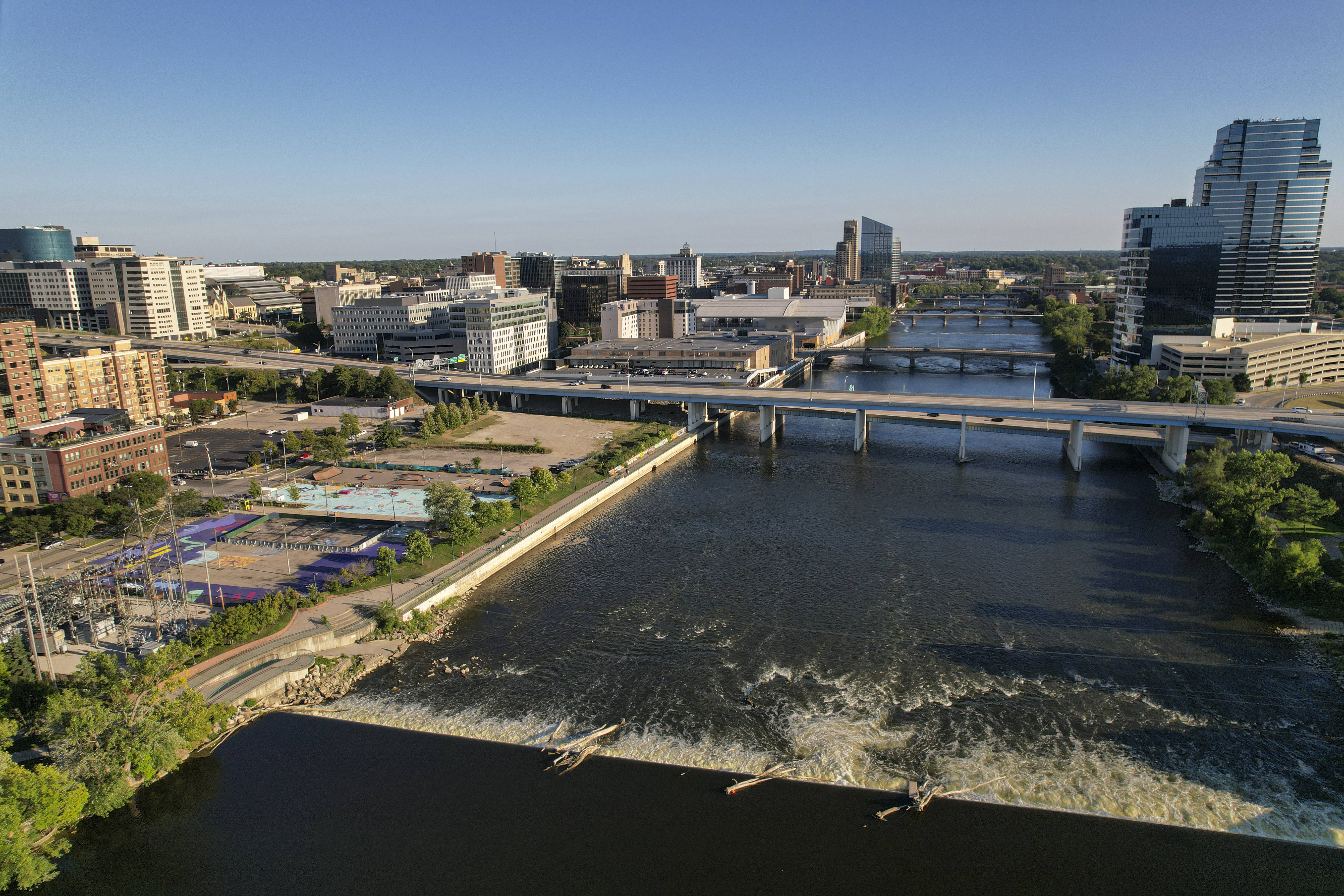 Grand River water monitoring station in Grand Rapids - mlive.com