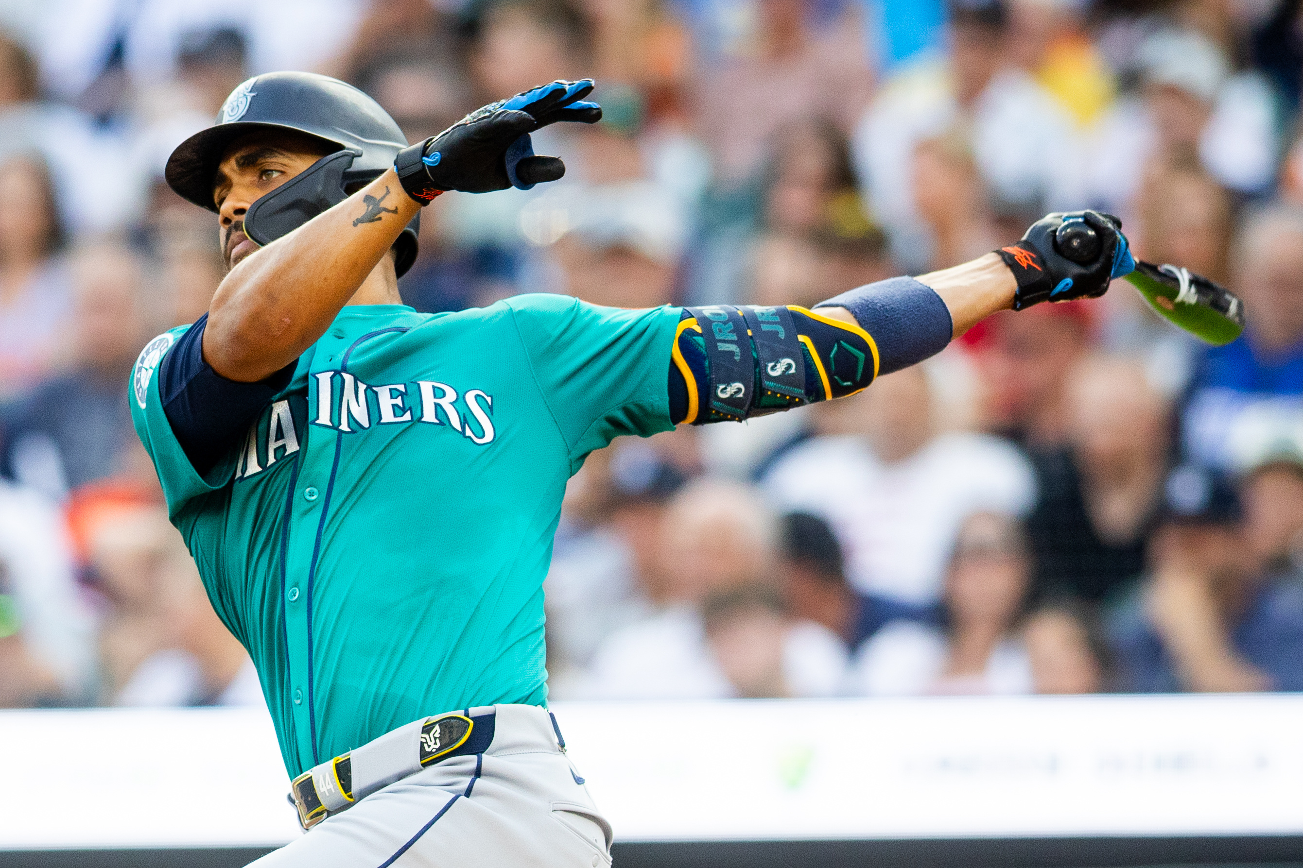 Detroit Tigers host Seattle Mariners, celebrate 25 years of Comerica ...