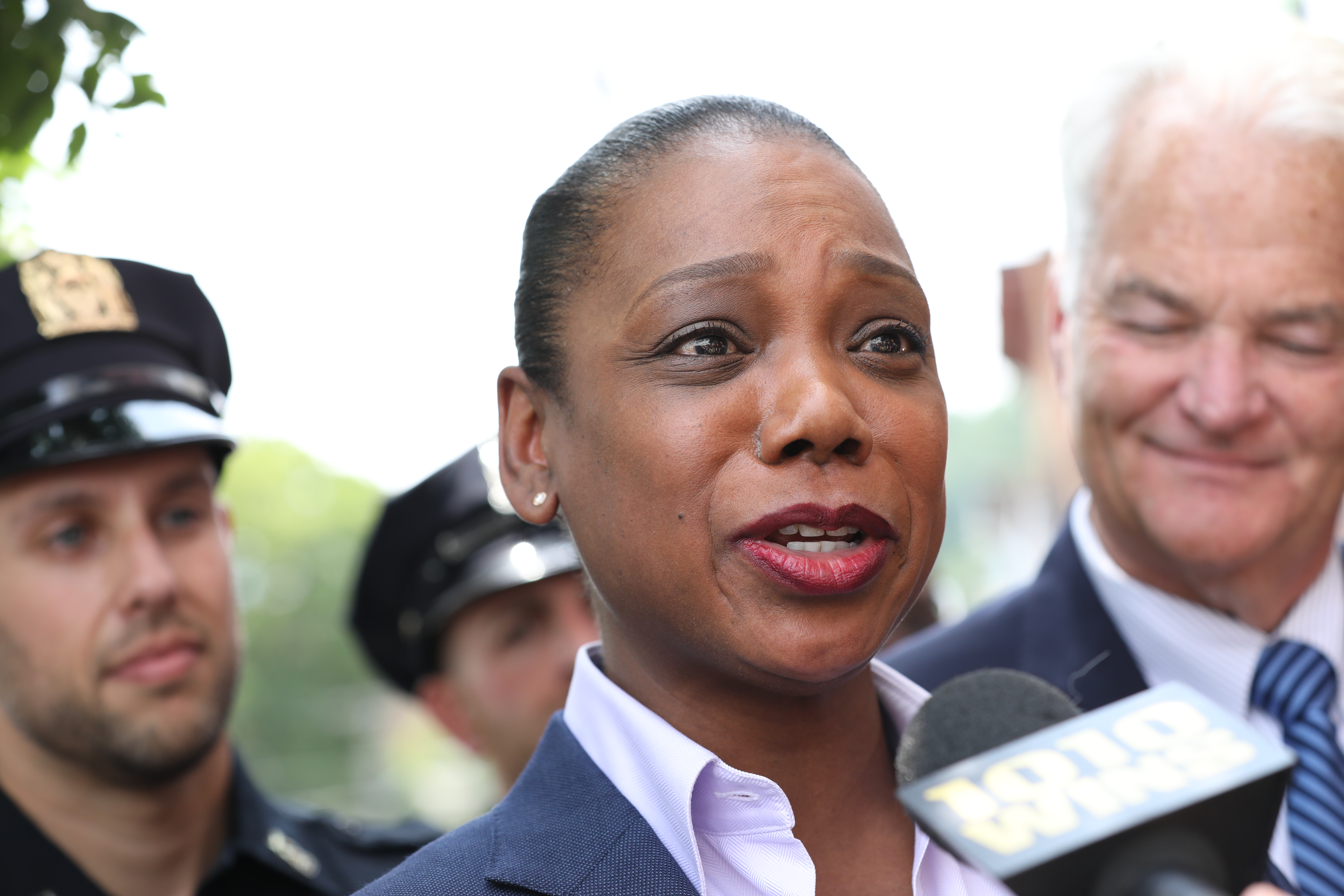 NYPD Commissior tours Stapleton - silive.com