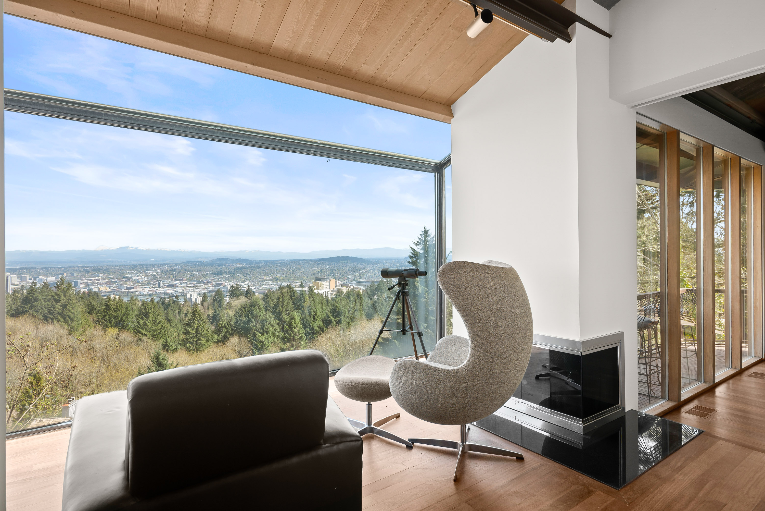 Saul Zaik’s famous SW Portland house atop a ship’s mast - oregonlive.com