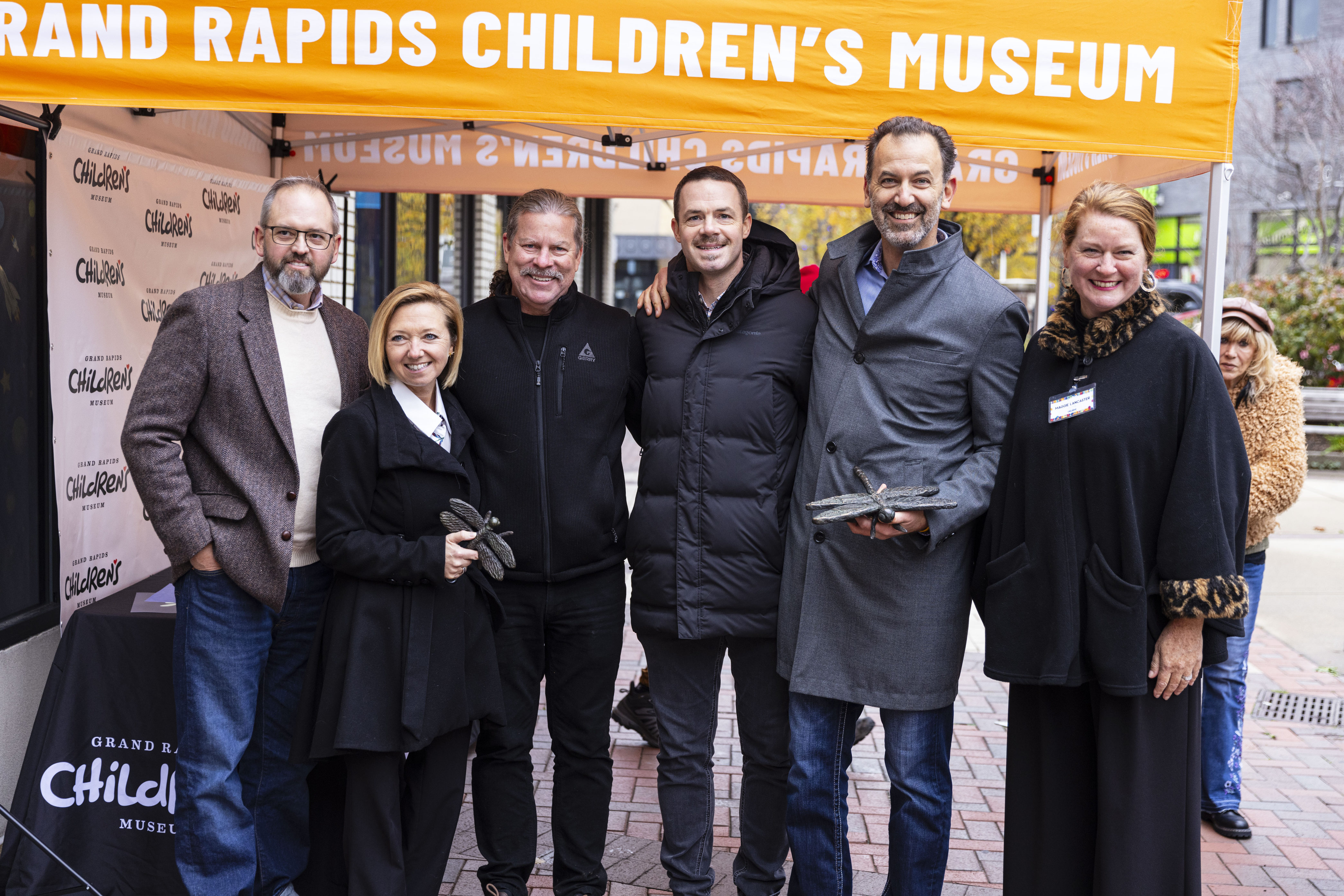 Grand Rapids launches 25 bronze dragonflies for citywide scavenger hunt ...