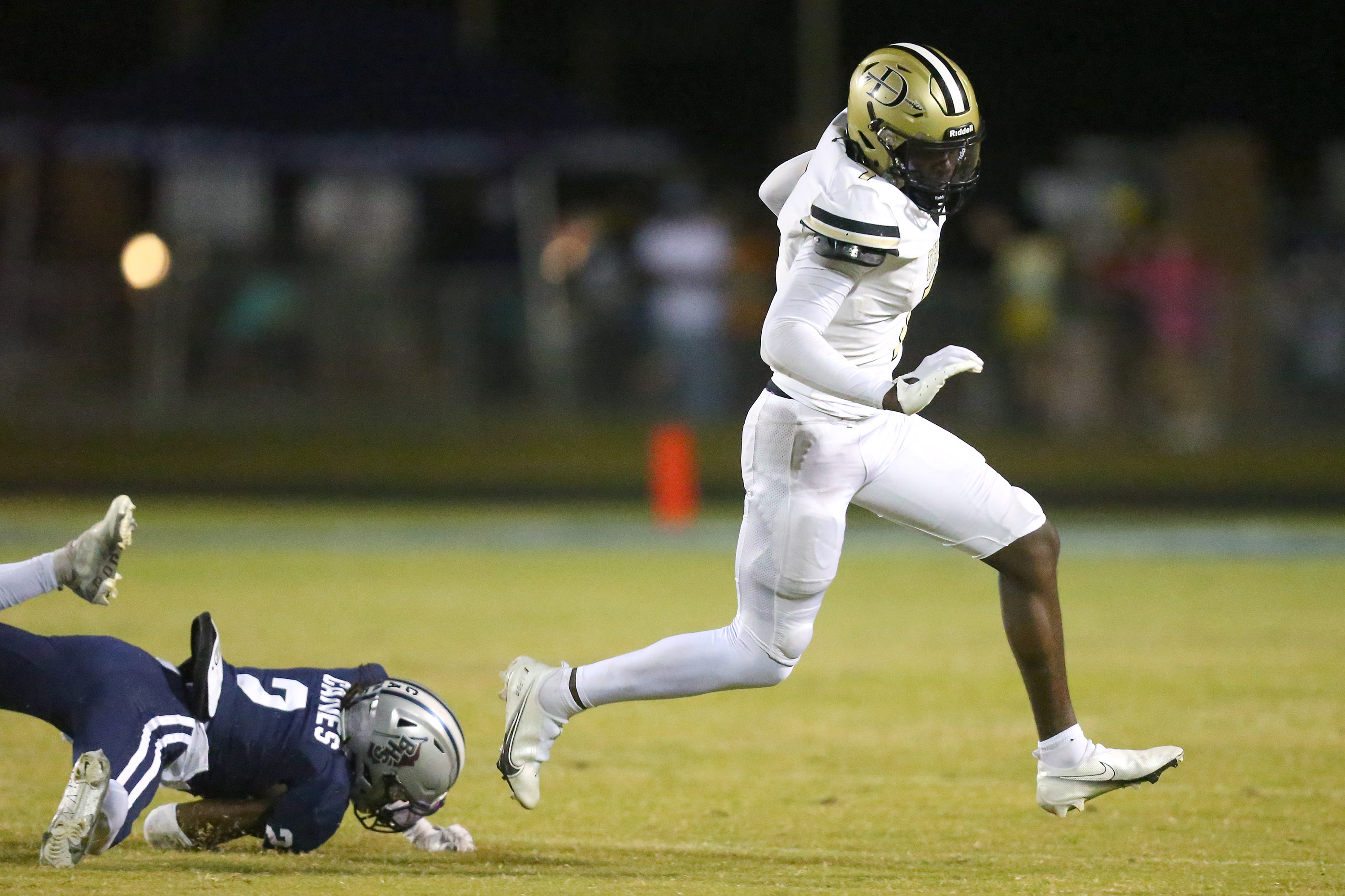 Alma Bryant vs Davidson Football - al.com