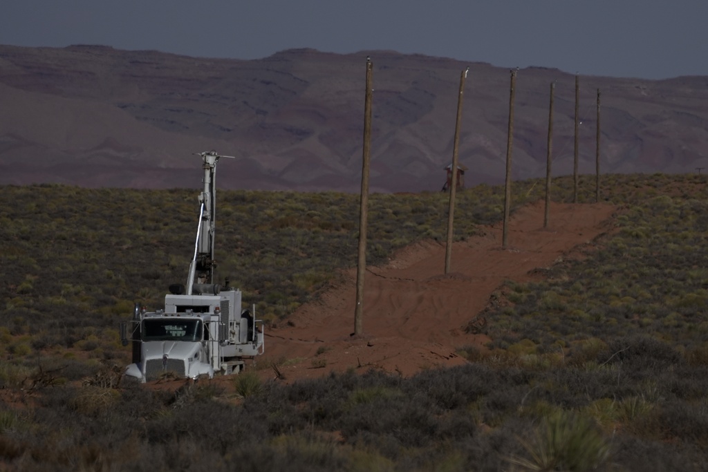 On Navajo Nation, a push to electrify more homes on the vast ...