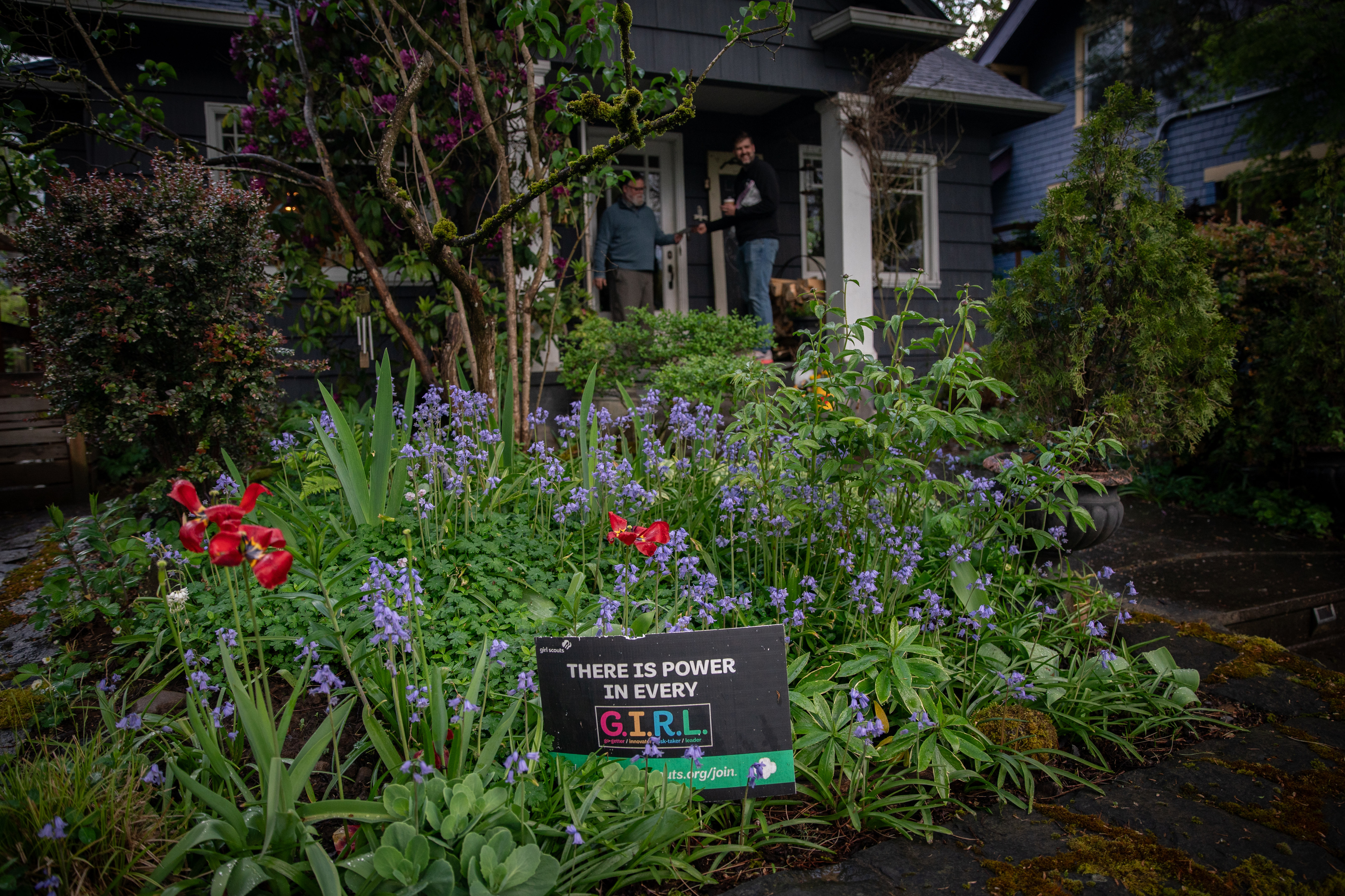 Multnomah County District Attorney Mike Schmidt goes canvassing door-to ...