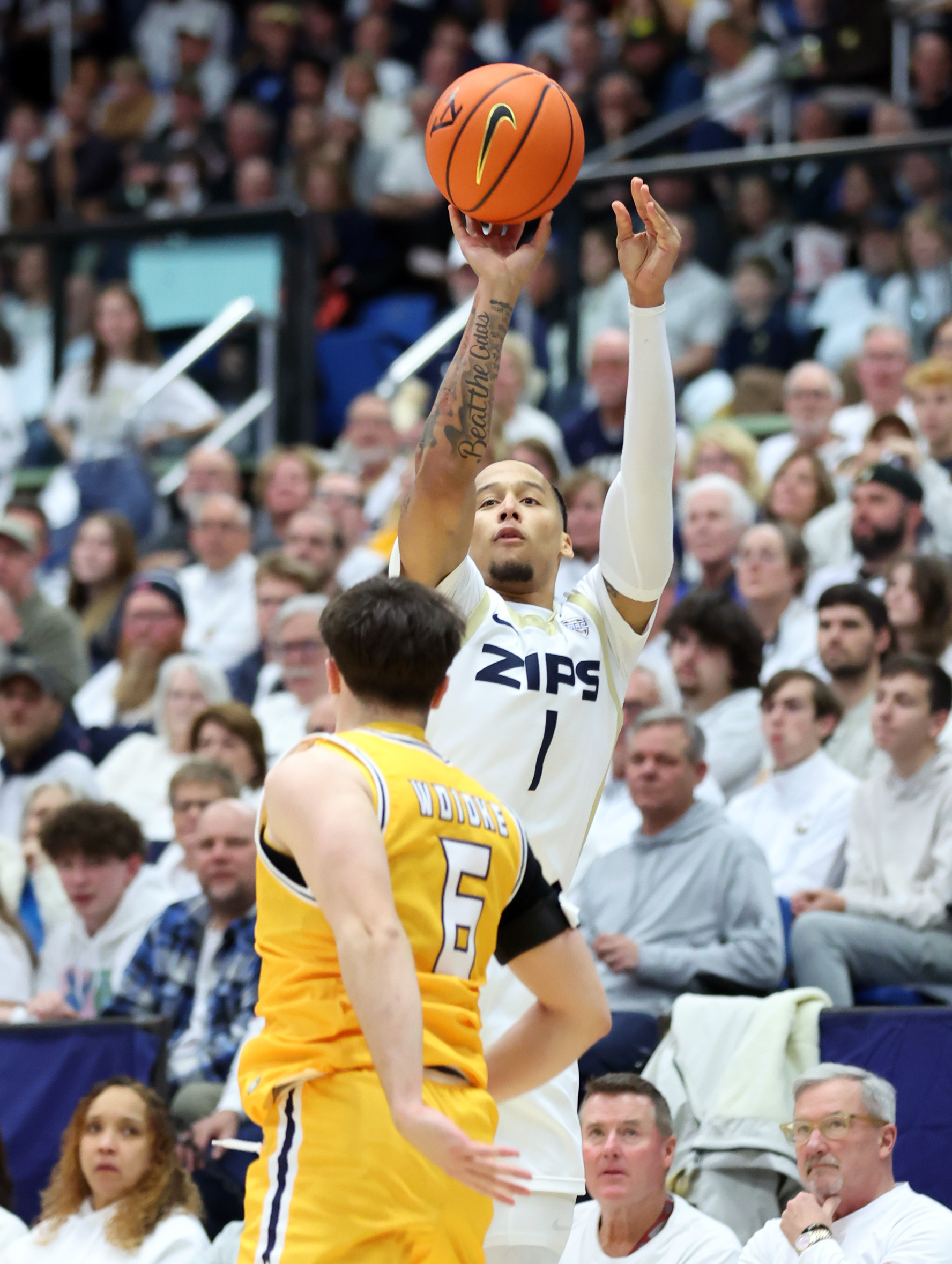 College basketball: Akron Zips vs. Kent State Golden Flashes, January ...