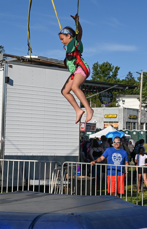 Rotary Club’s Carnival draws crowds to East Longmeadow (photos ...