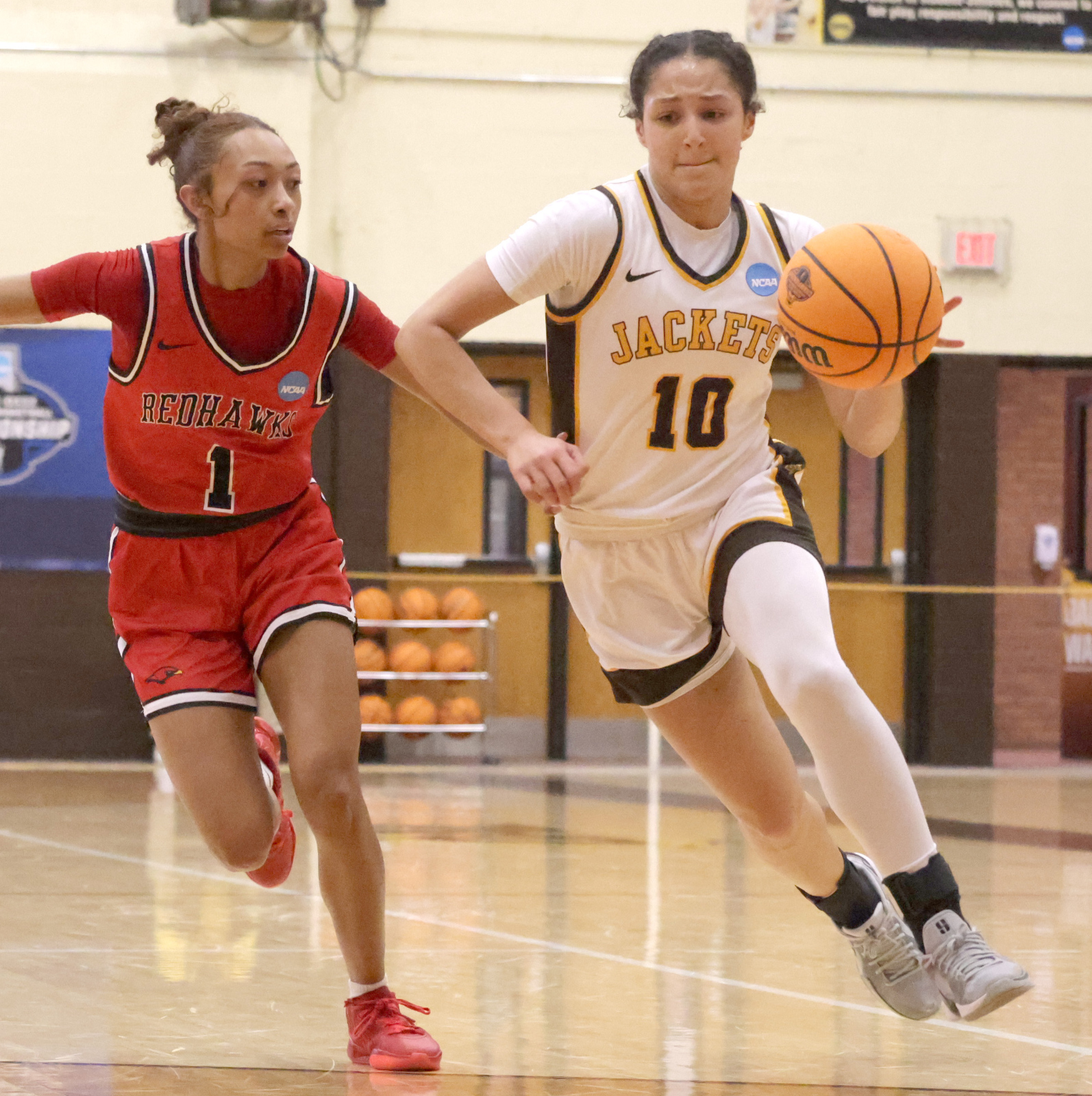 Baldwin Wallace vs. La Roche, Women's Div III basketball first round ...