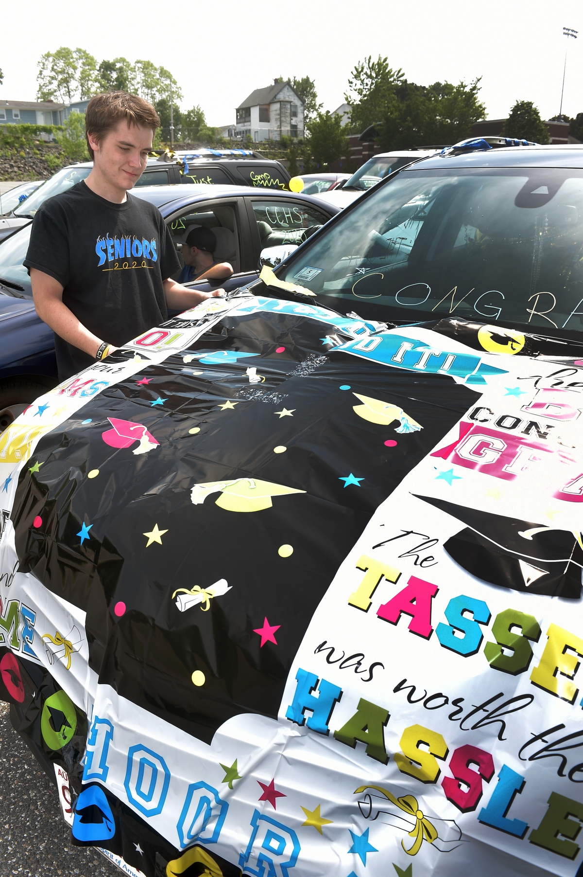 Chicopee Comprehensive Class of 2020 celebrate with car parade ...