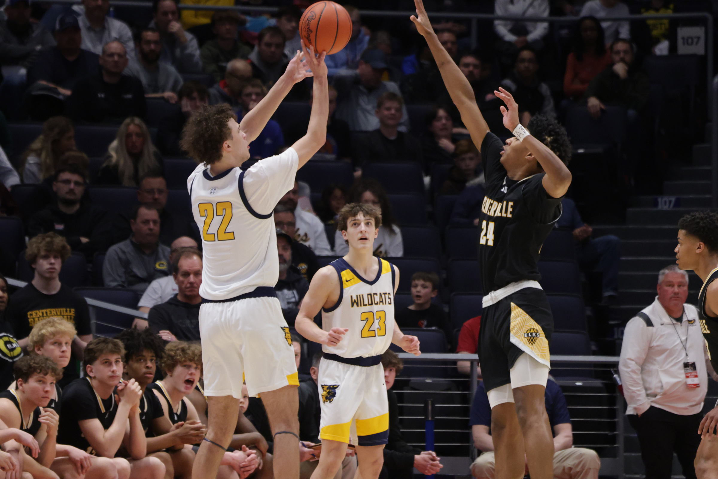 Div I Basketball Finals, St. Ignatius vs Centerville - cleveland.com