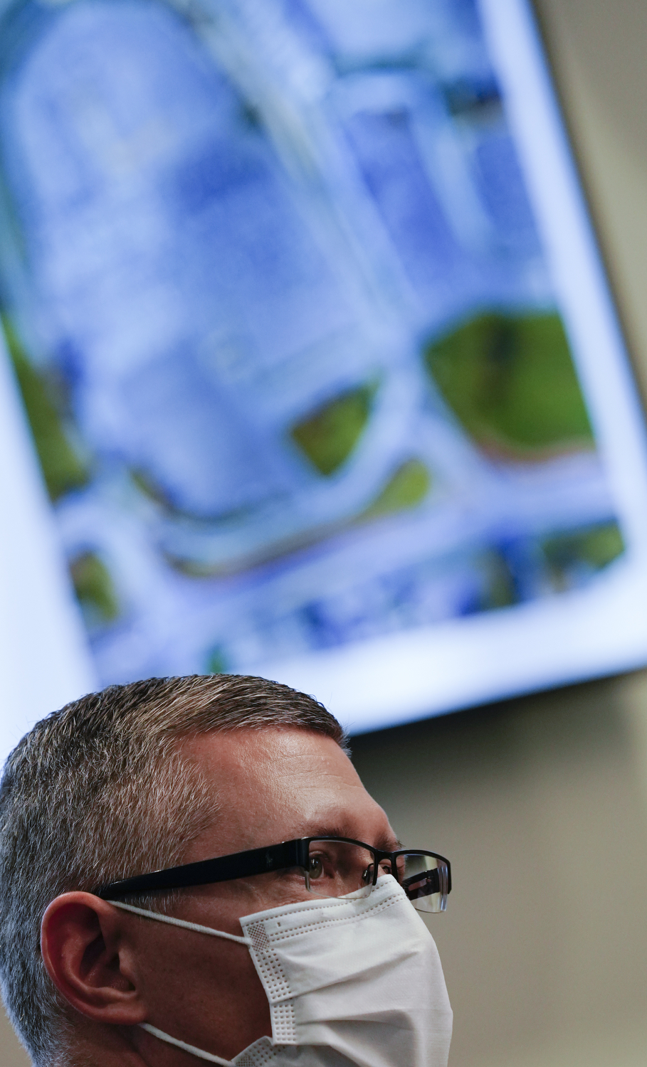 Sen. Bob Casey visit to Lehigh Valley International Airport ...
