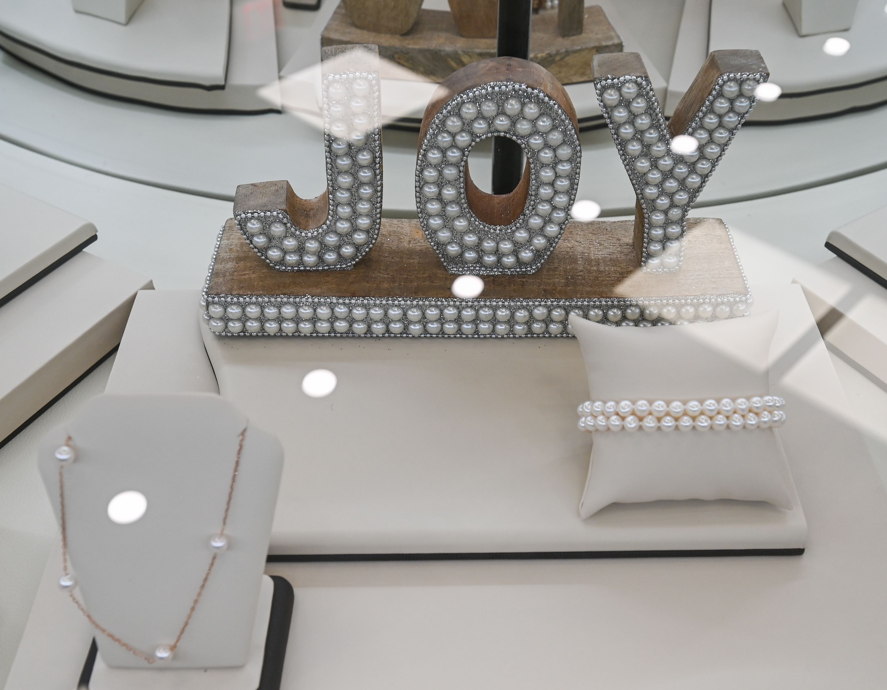 Hannoush Jewelers celebrates Grand Opening of new store on Boston Road ...