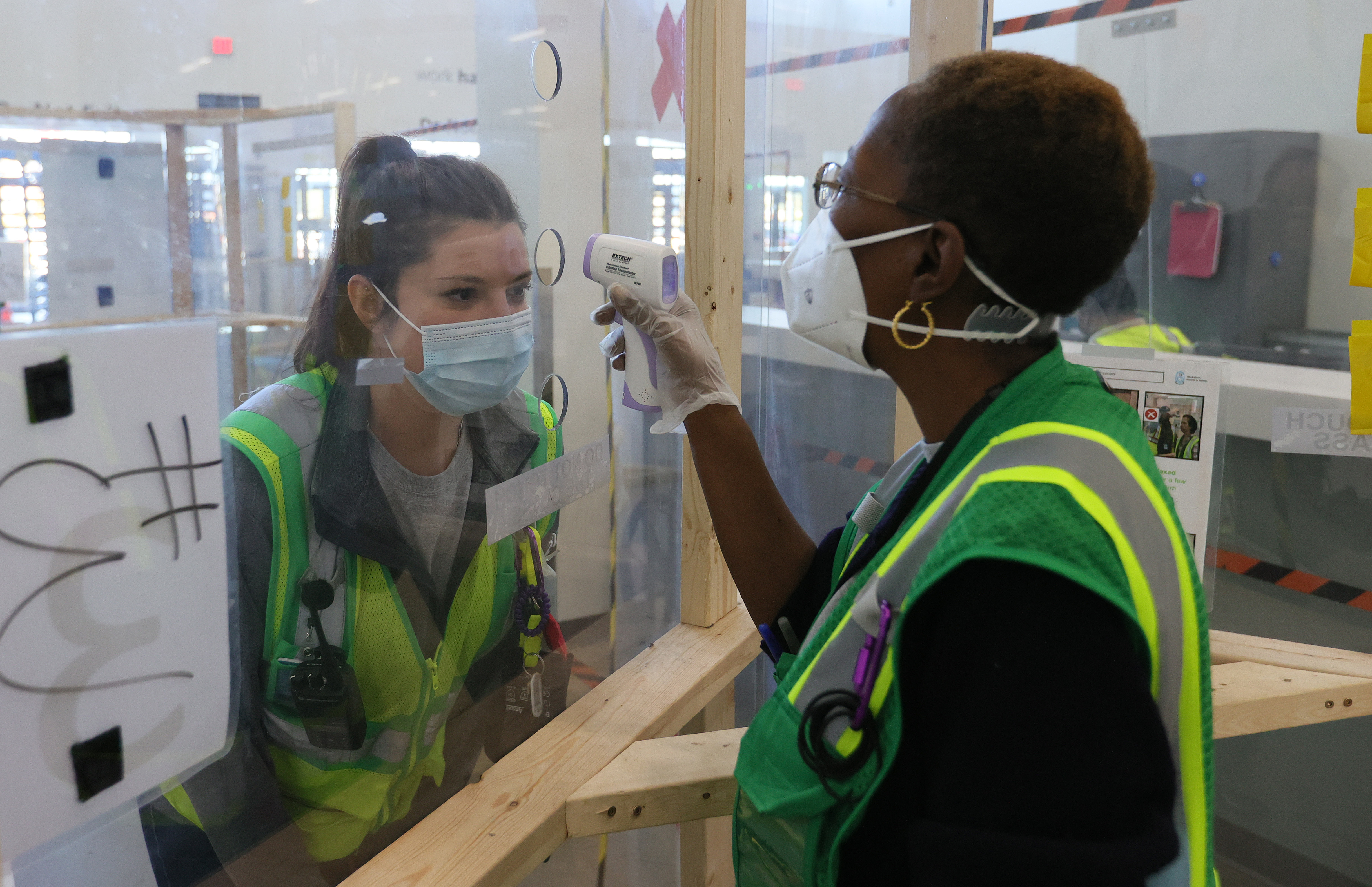 A tour of Amazon's CLE2 delivery station in North Randall as they ...