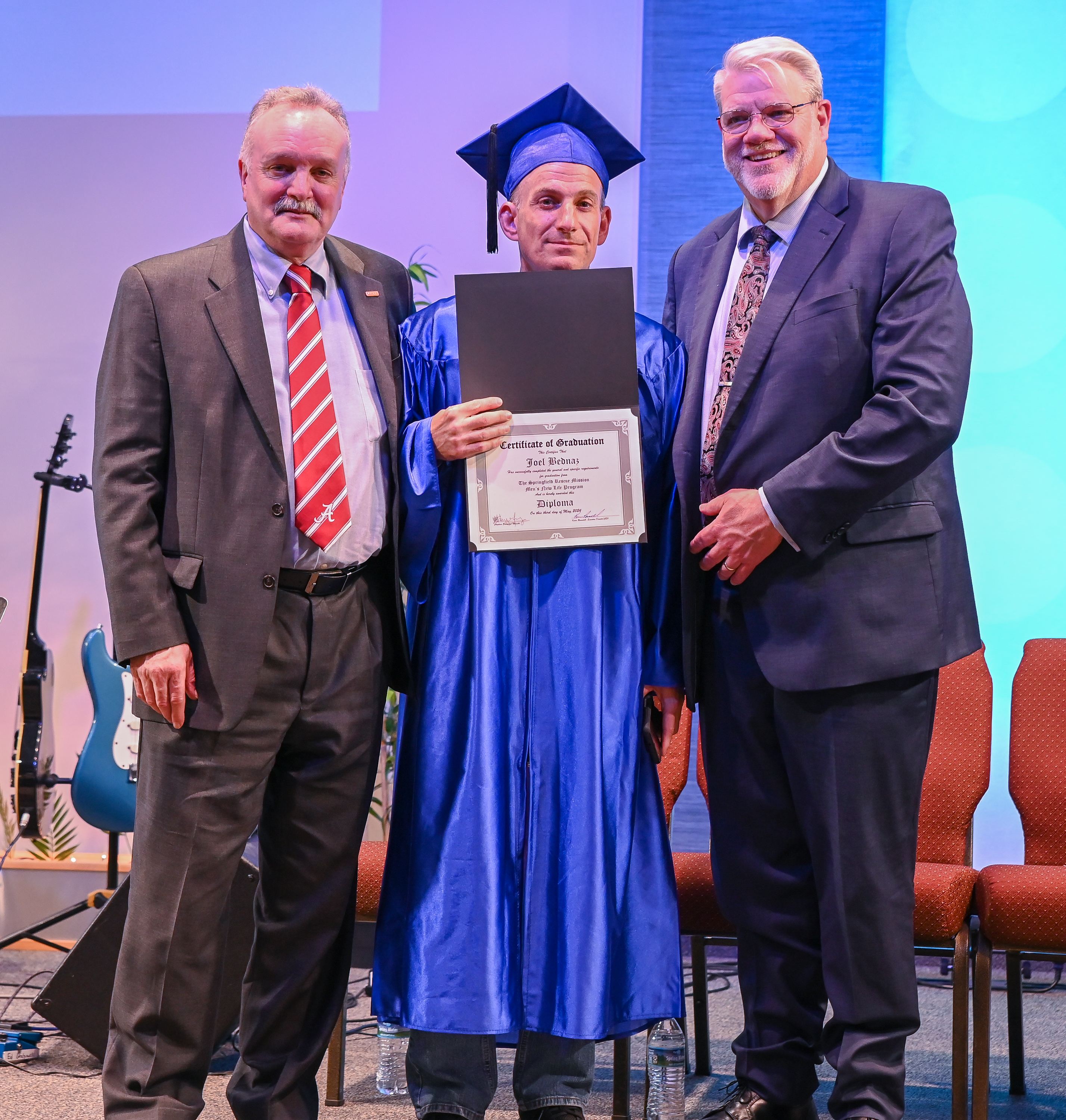 Rehabilitated graduates honored at Springfield Rescue Mission ceremony ...