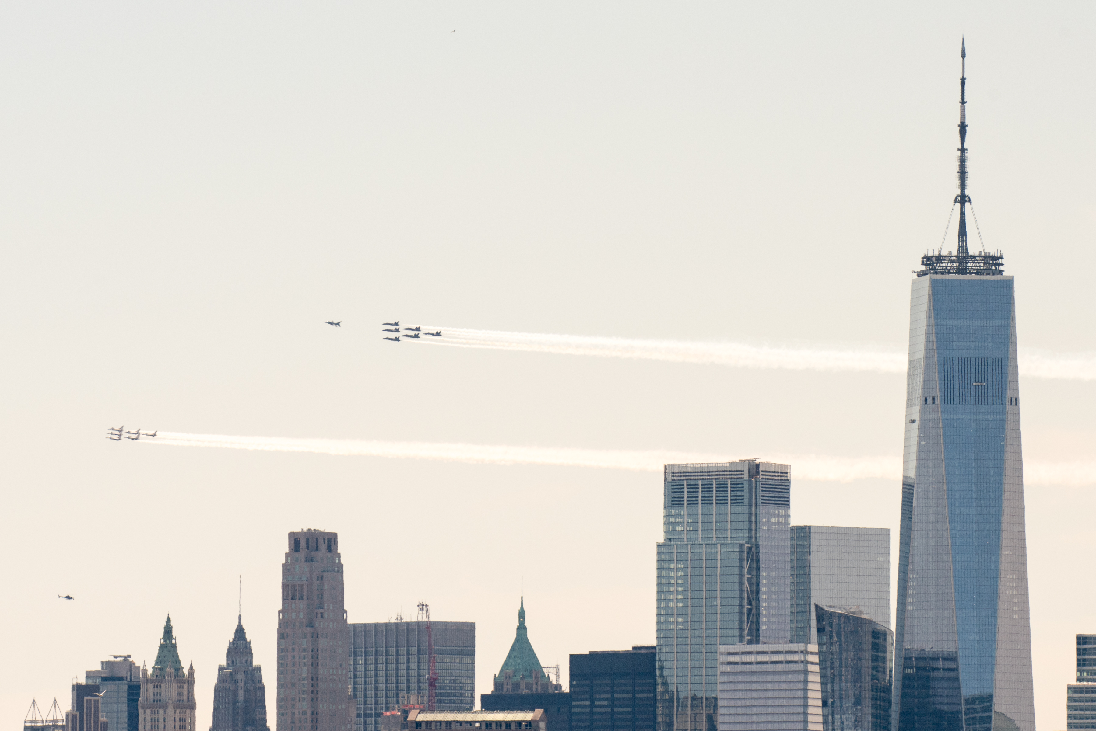 Thunderbirds, Blue Angels fly over NY and NJ to salute coronavirus ...