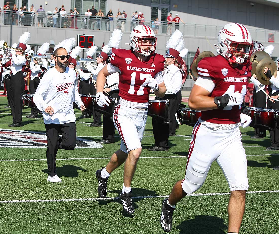 UMass Football vs Western Michigan 10/4/25 - masslive.com