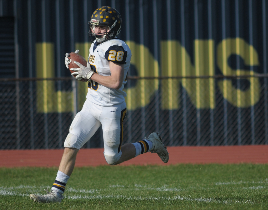 Gloucester vs. Gloucester Catholic football, Nov. 28, 2020. - nj.com