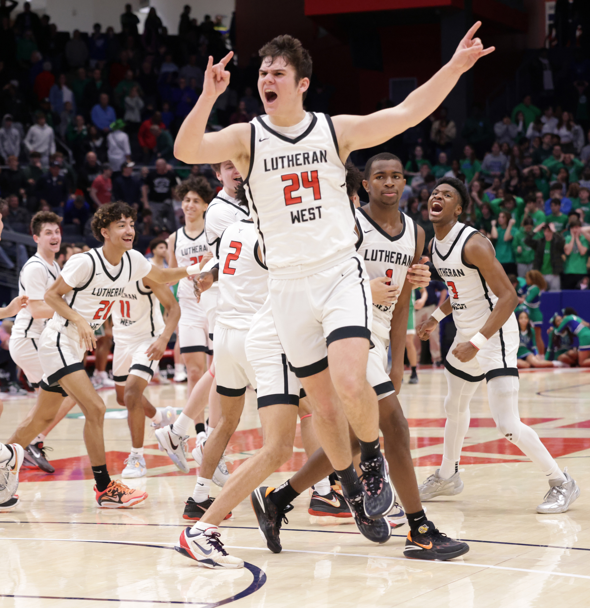 Dayton Chaminade Julienne vs. Rocky River Lutheran West, Div II ...