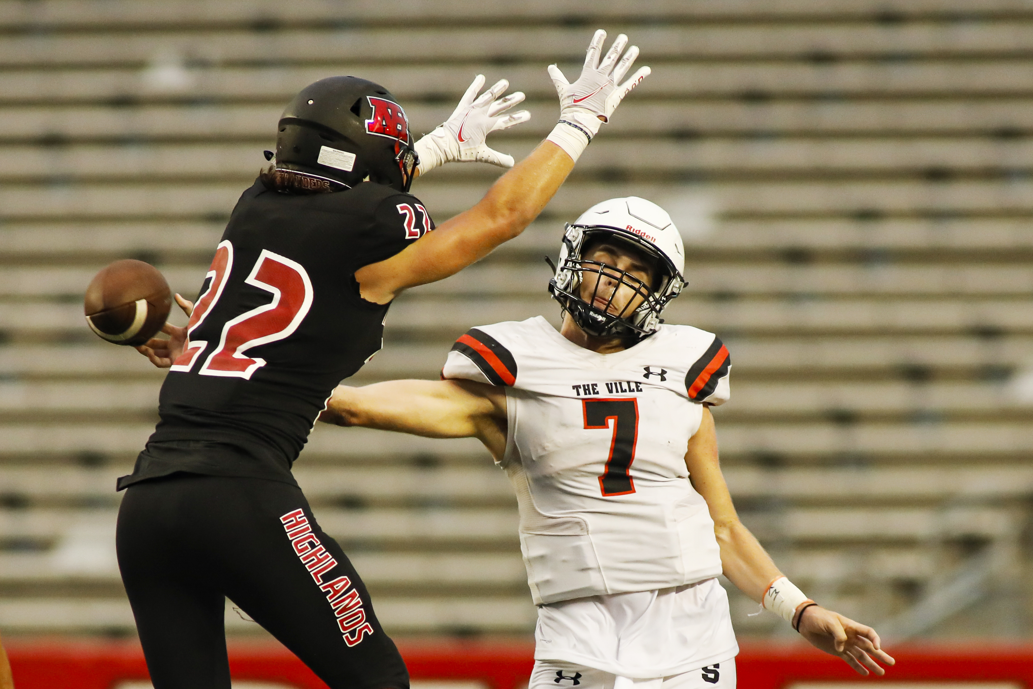 Football: No. 13 Somerville vs. No. 16 Northern Highlands in Rumble on ...