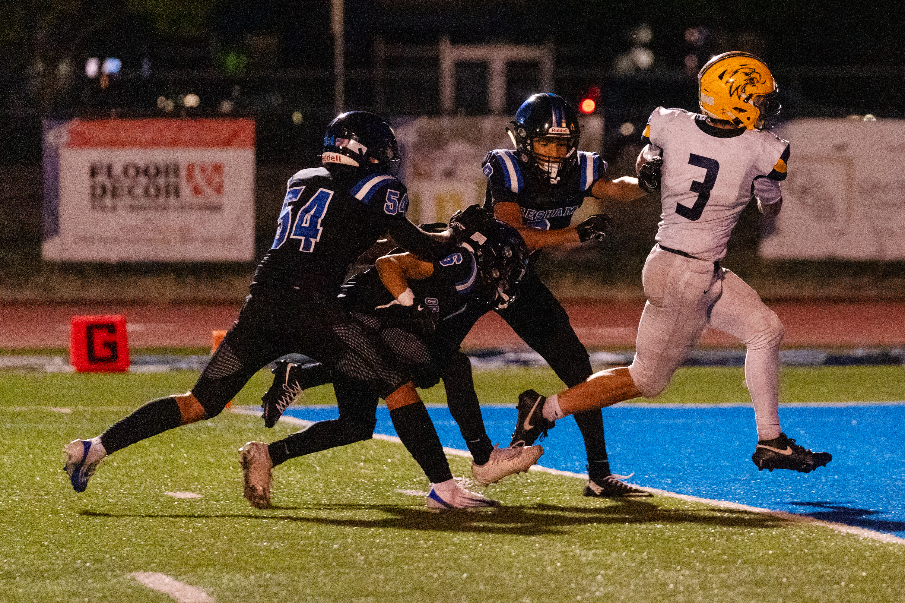 Oregon high school football: Gresham Gophers vs. Hood River Valley ...