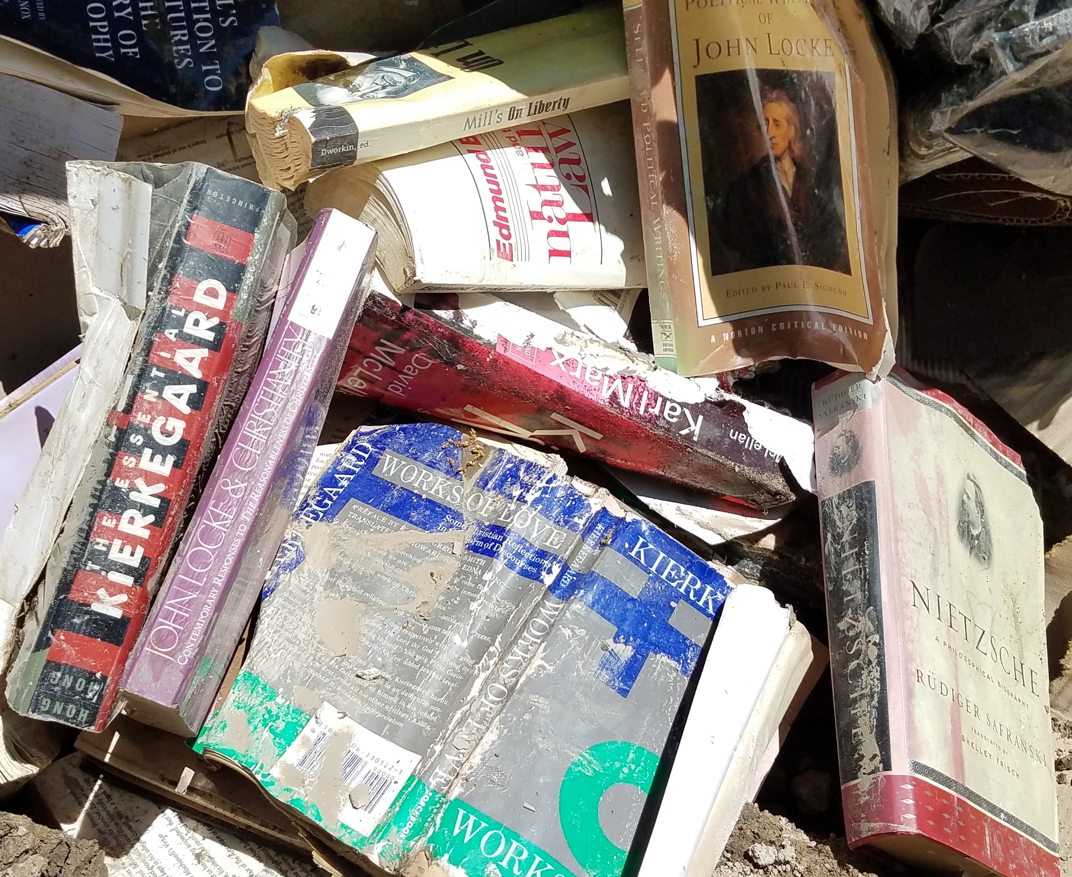 Northwood University starts book drive for professor who lost 15,000 ...