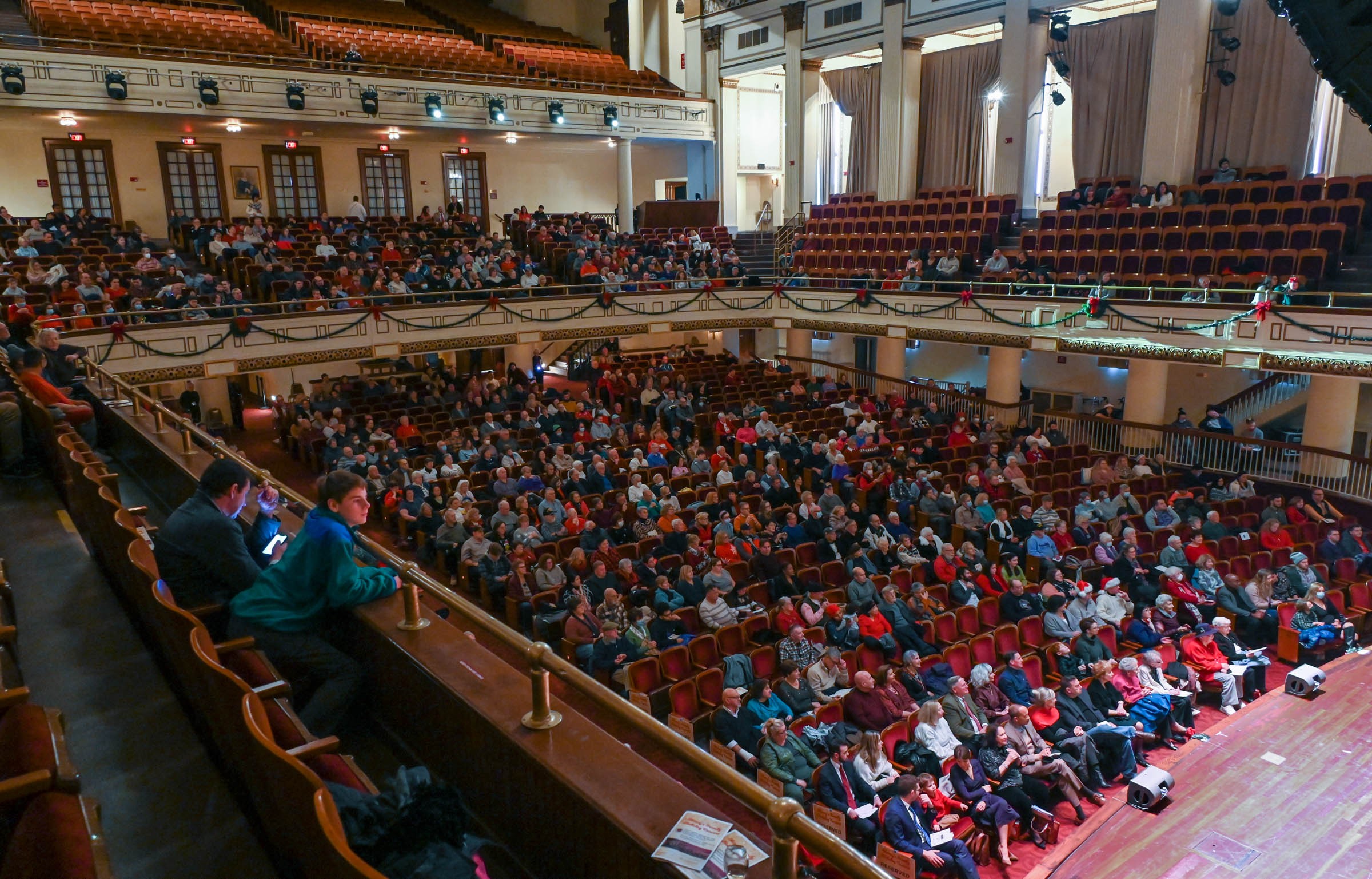 Army band performs free holiday concert at Springfield Symphony Hall ...