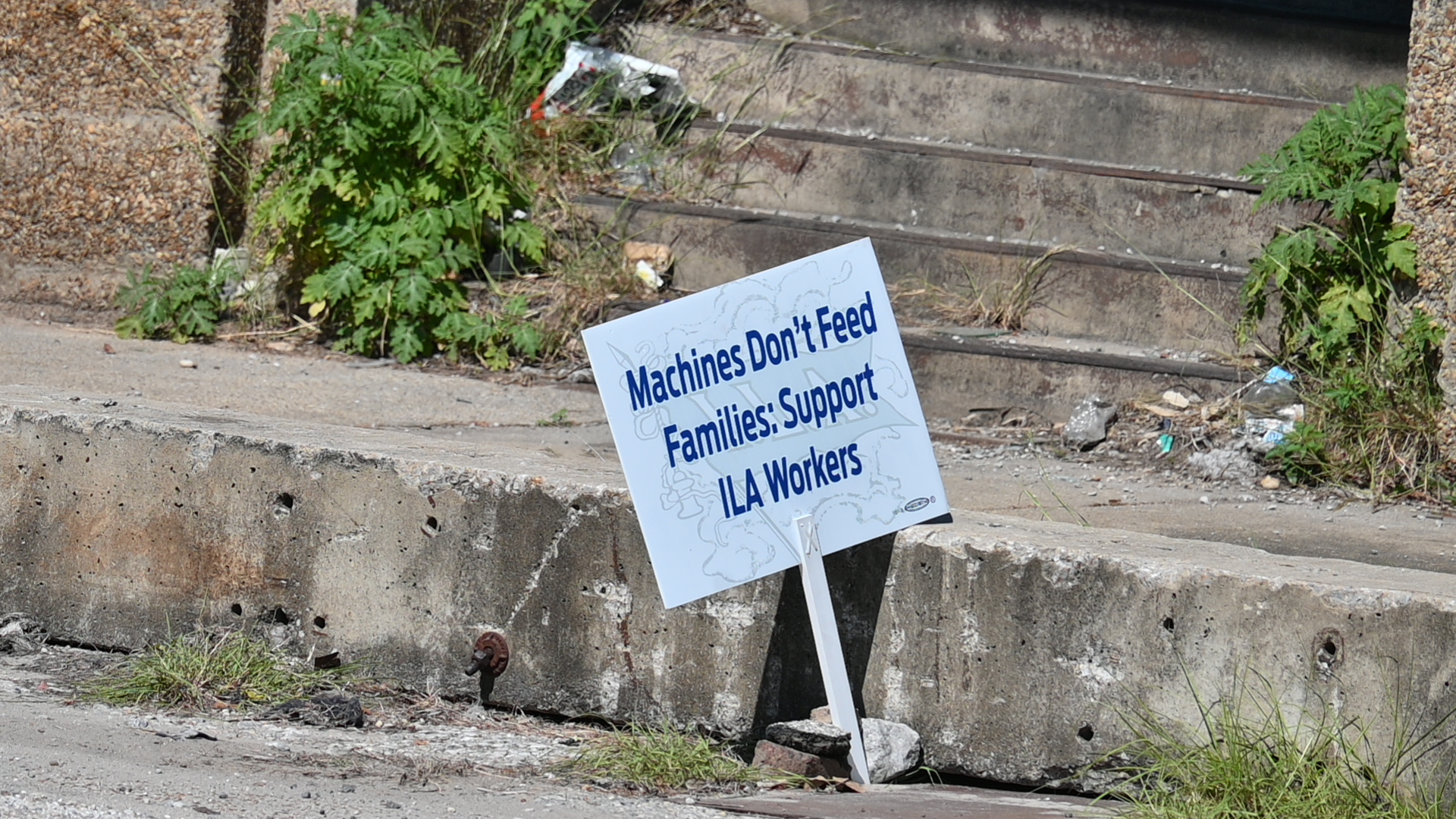 Port strike in Mobile, Alabama - al.com