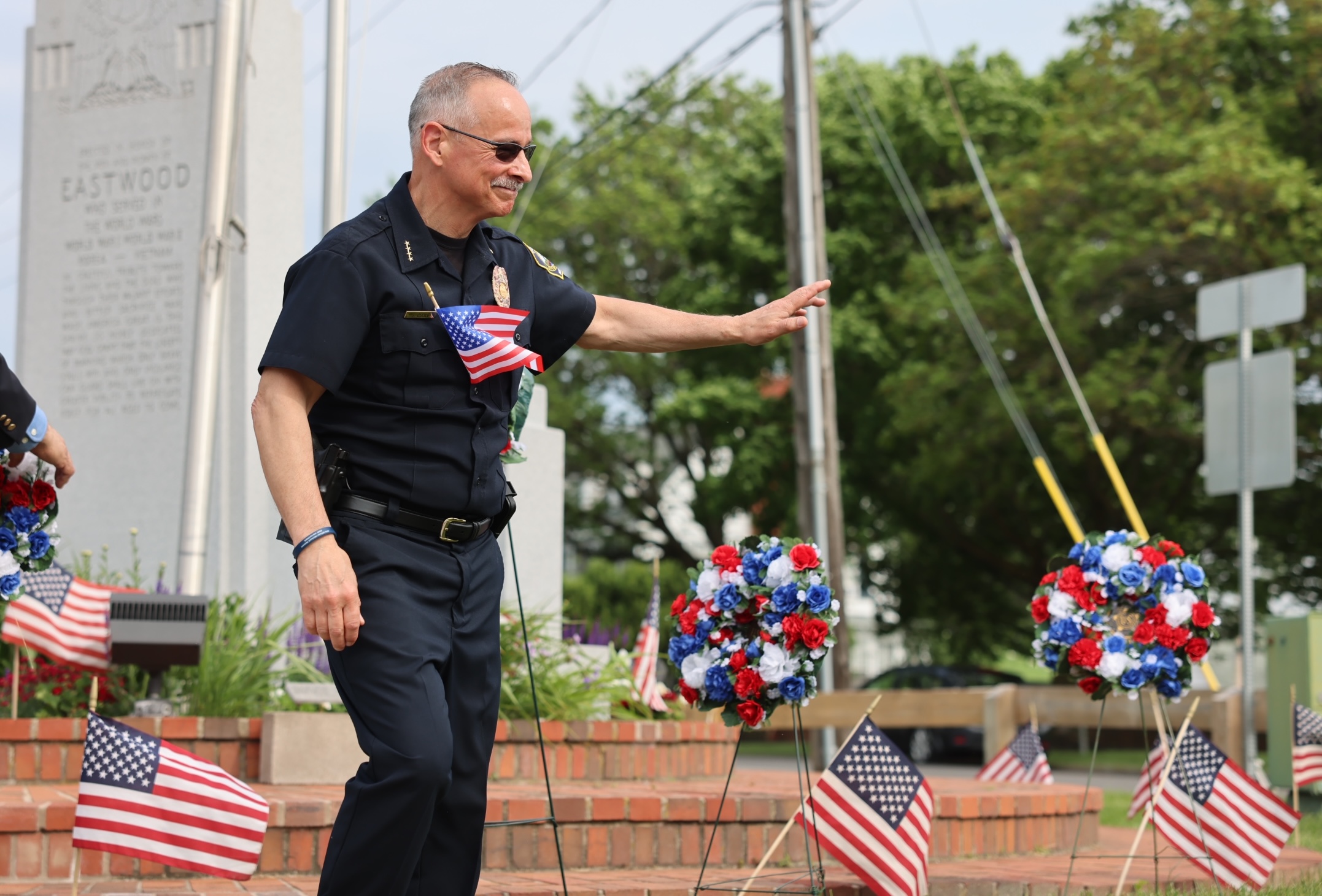 Memorial Day 2024: Eastwood neighbors gather at Veterans' Memorial Park ...