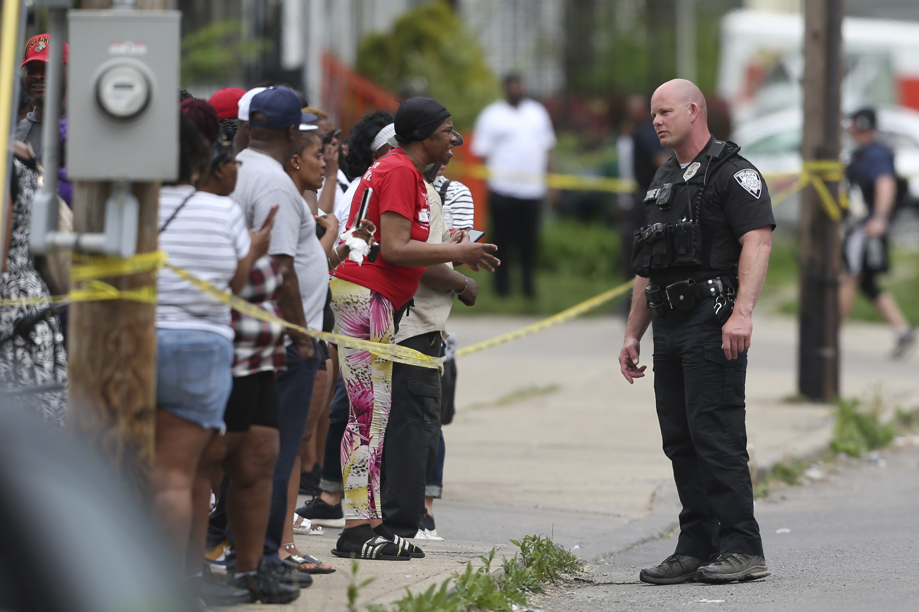 Mass shooting at Buffalo Tops grocery store: At least 10 dead ...