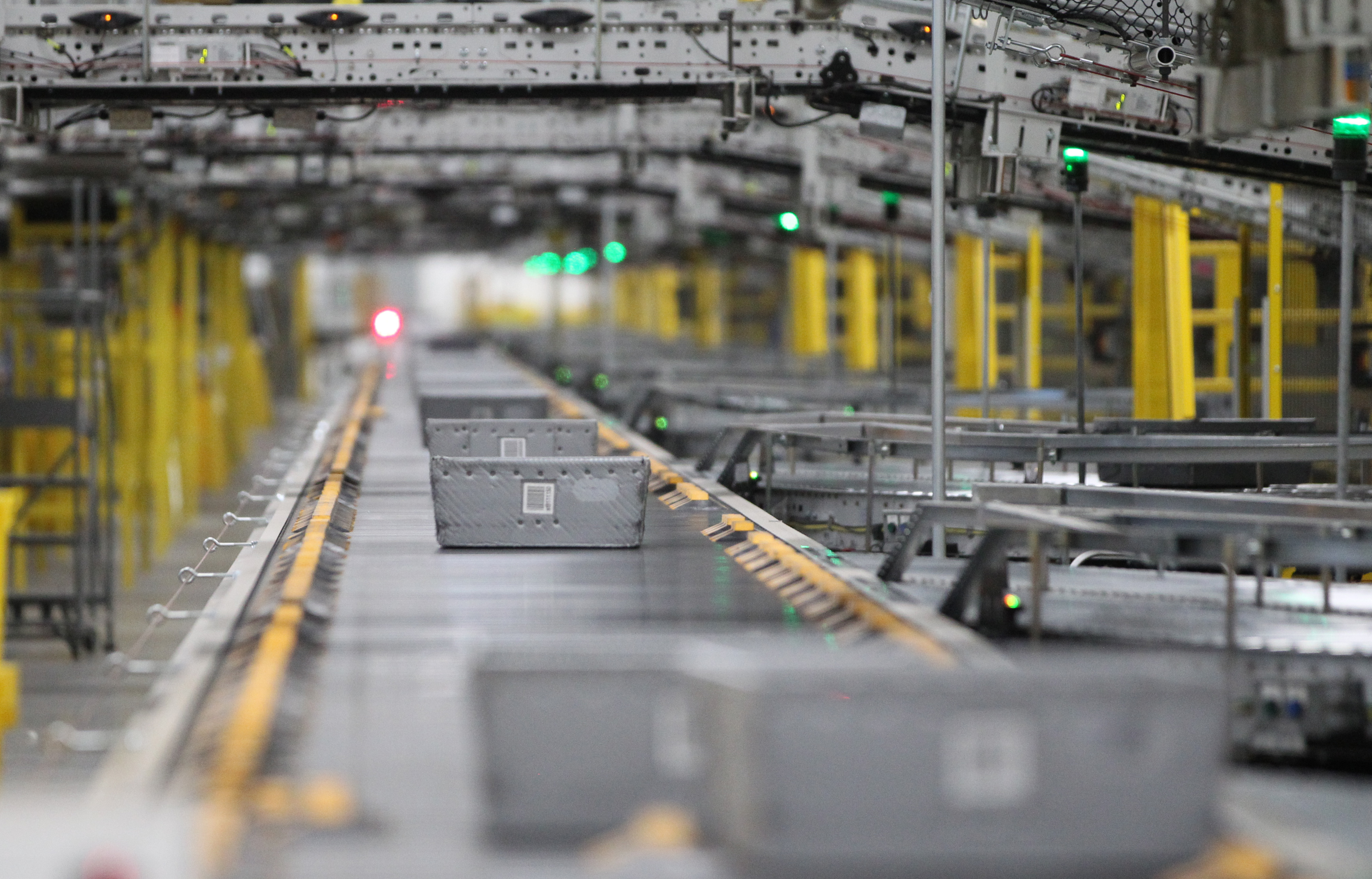 A tour of Amazon's CLE2 delivery station in North Randall as they ...
