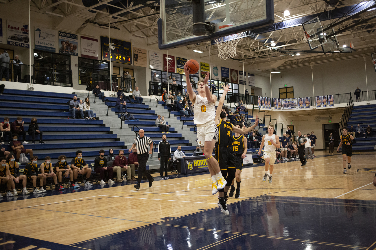 Riverview, Saline High School boy’s basketball game - mlive.com