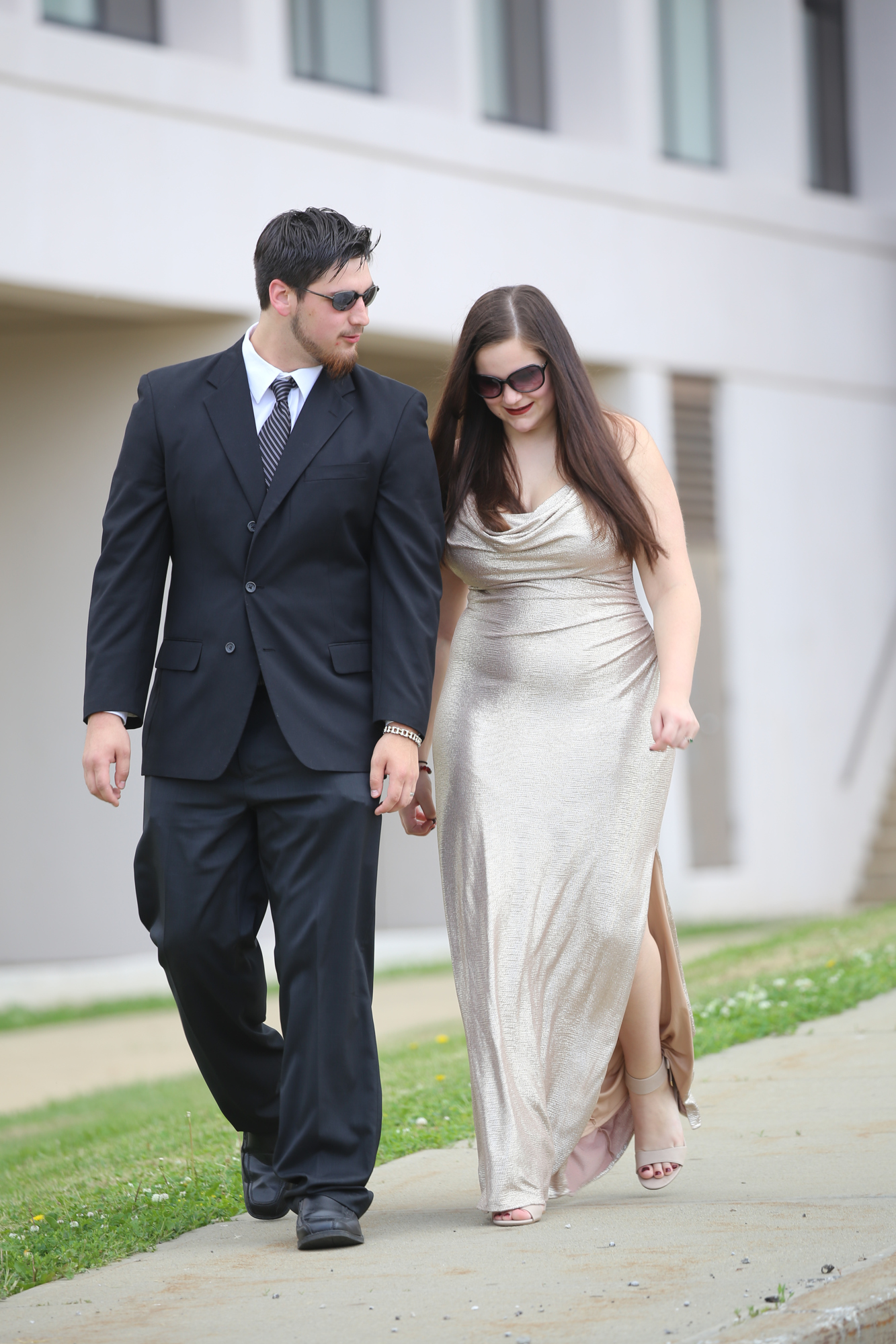 Parma City Schools juniors and seniors get their prom photos taken ...