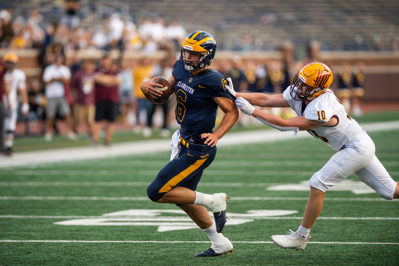 Clarkston vs. Davison football at the Big House - mlive.com