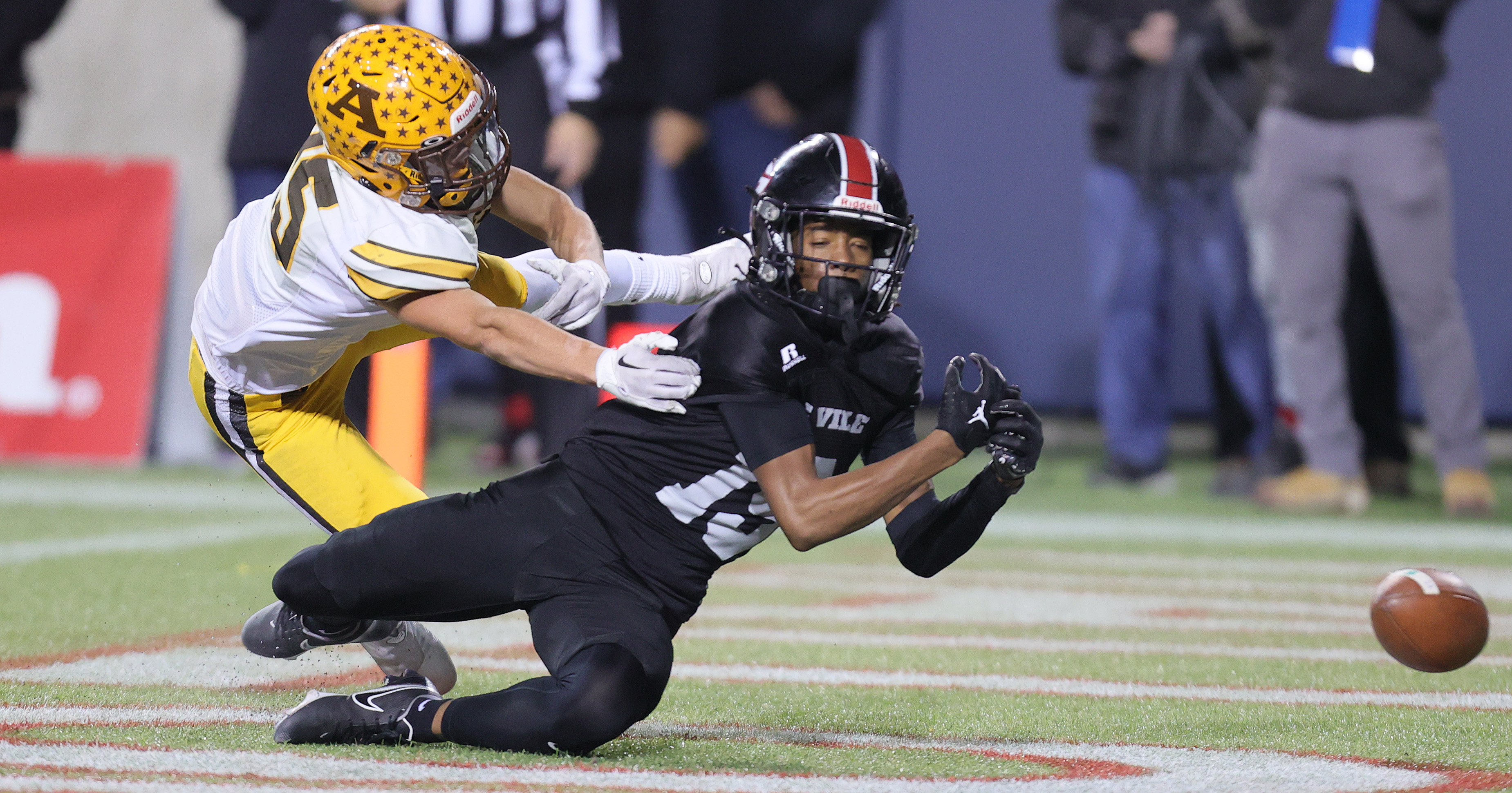 High school football D4 Championship: Glenville vs. Alter, December 2 ...