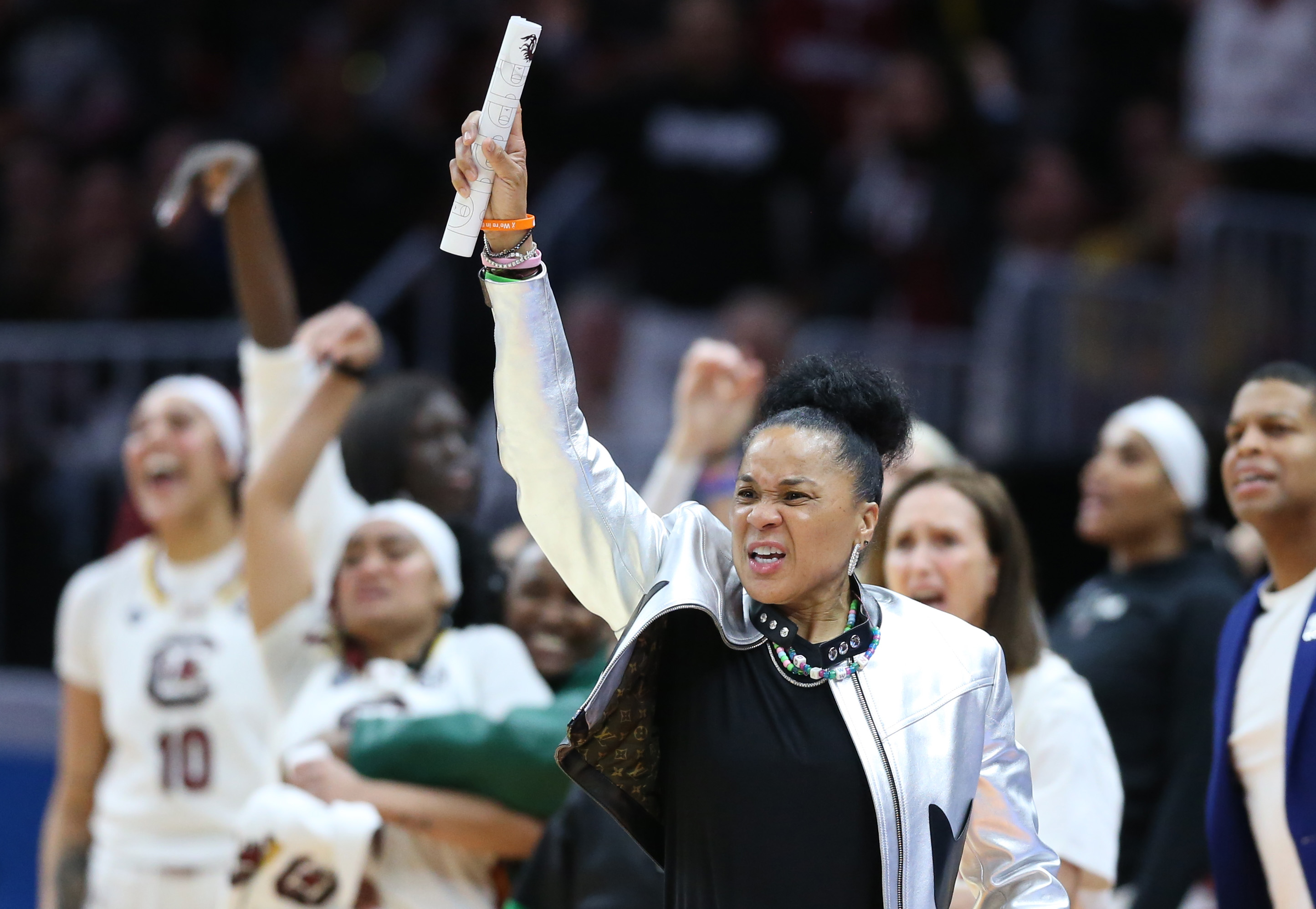 Iowa vs. South Carolina in NCAA Women's Final Four championship game ...