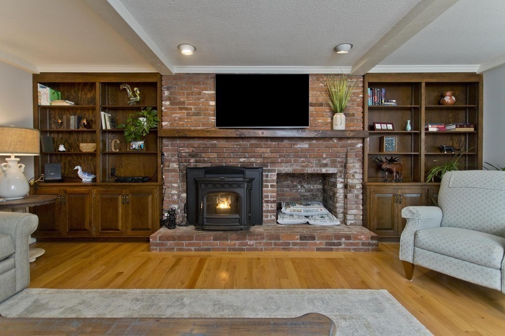 House of the Week: Wilbraham home has in-law apartment with private ...