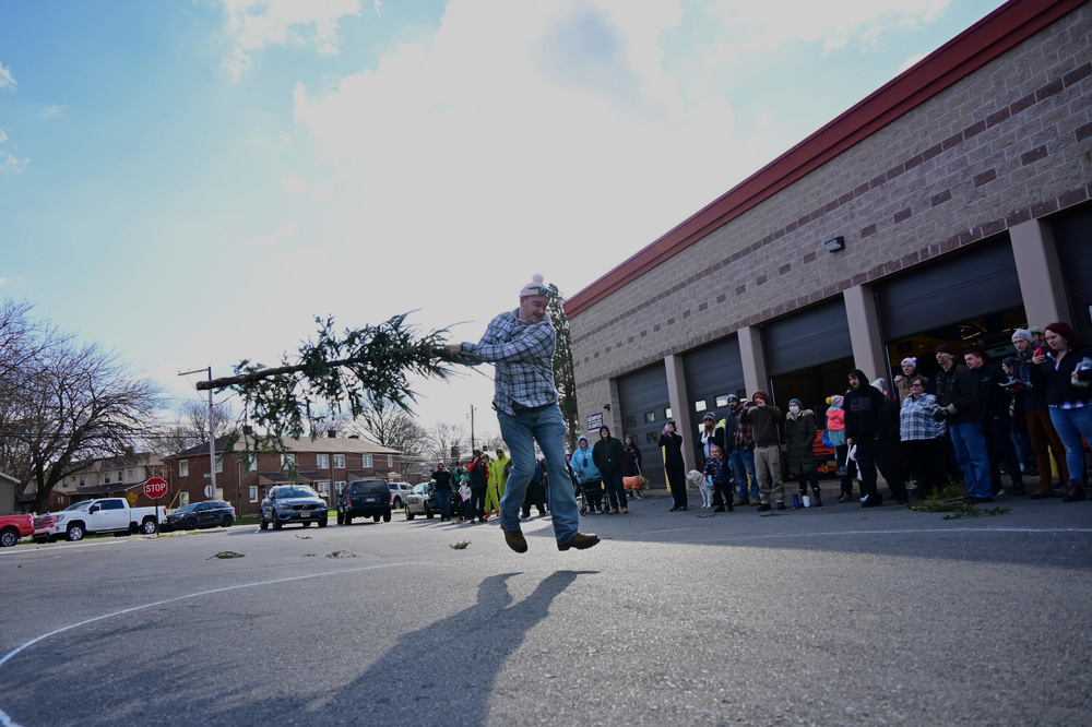 Bethlehem tree toss raises money for domestic violence survivors ...