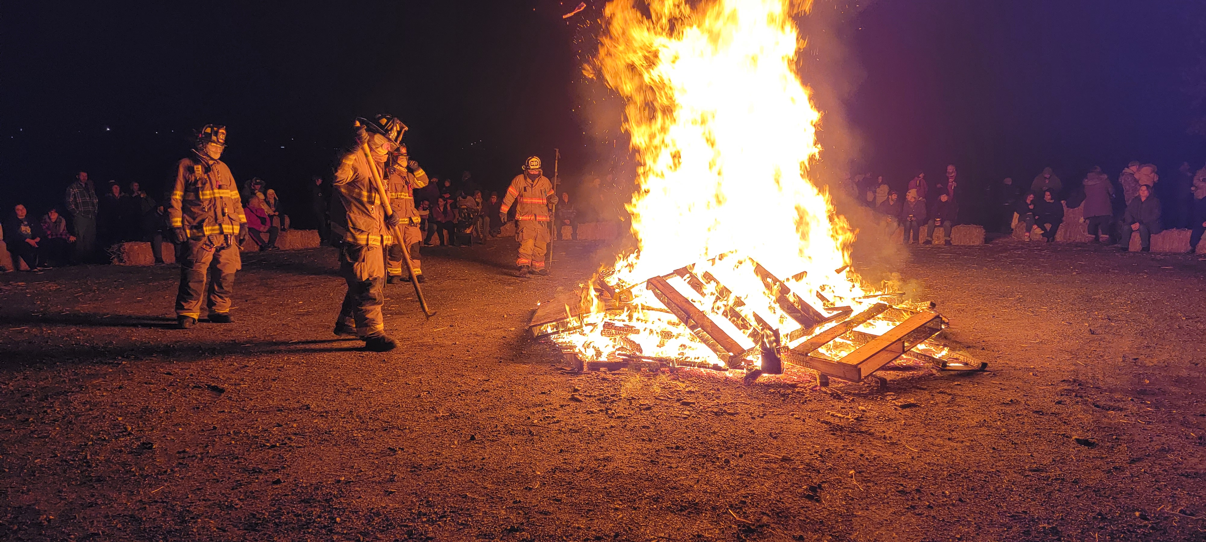 Clinton 14th Annual Yuletide Bonfire - nj.com