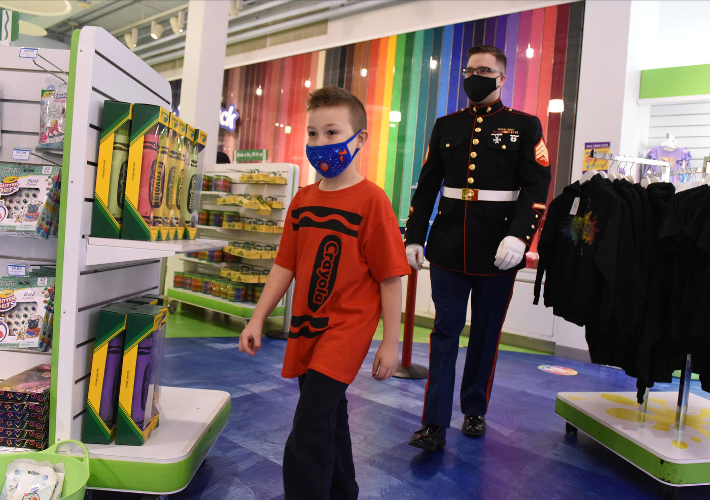 96-seconds of Color shopping spree at Crayola Experience ...