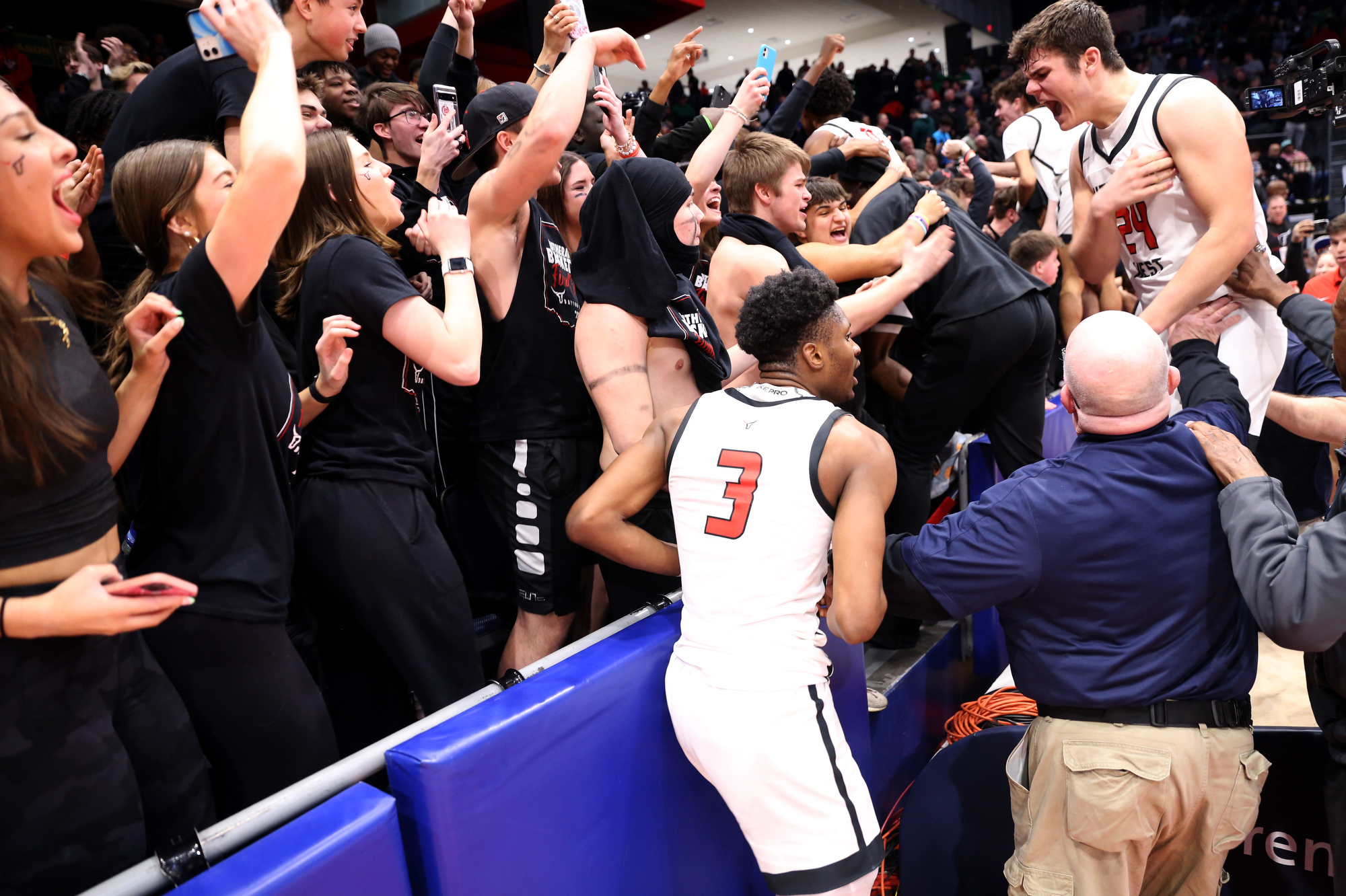 Dayton Chaminade Julienne vs. Rocky River Lutheran West, Div II ...