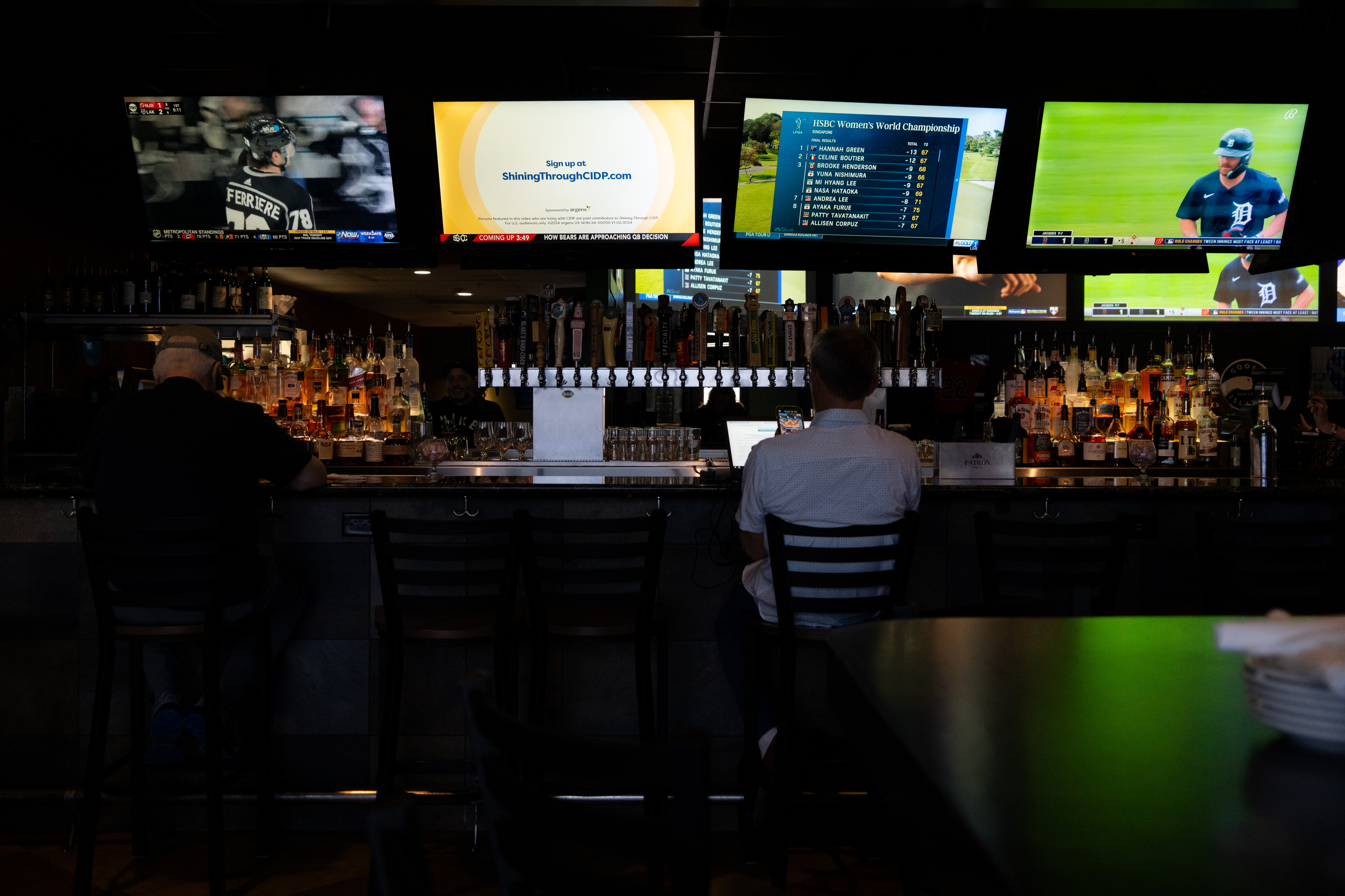 Michigan's Best Local Eats: Monelli's Italian Grill and Sports Bar ...