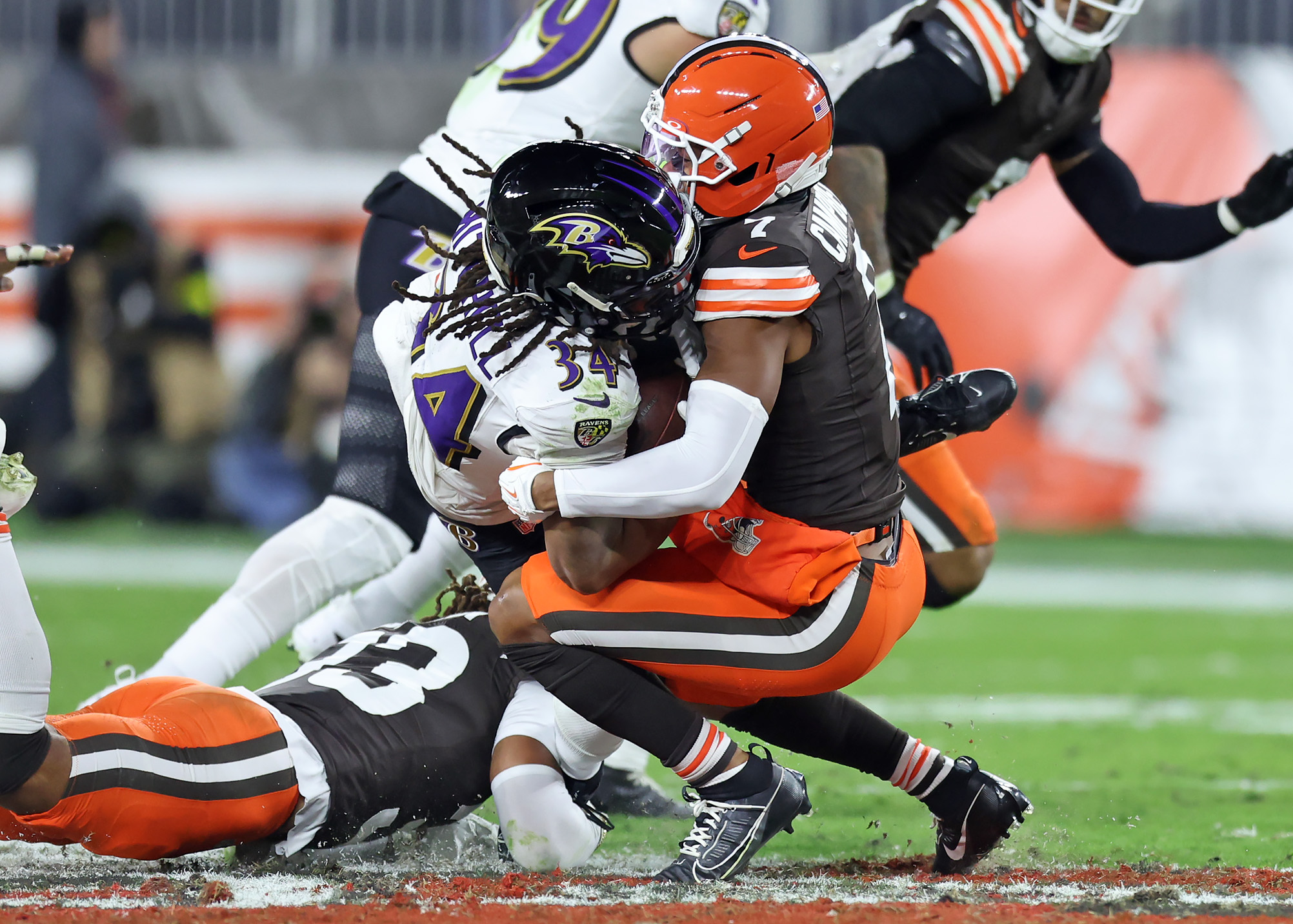 Cleveland Browns defense against the Baltimore Ravens, November 16 ...