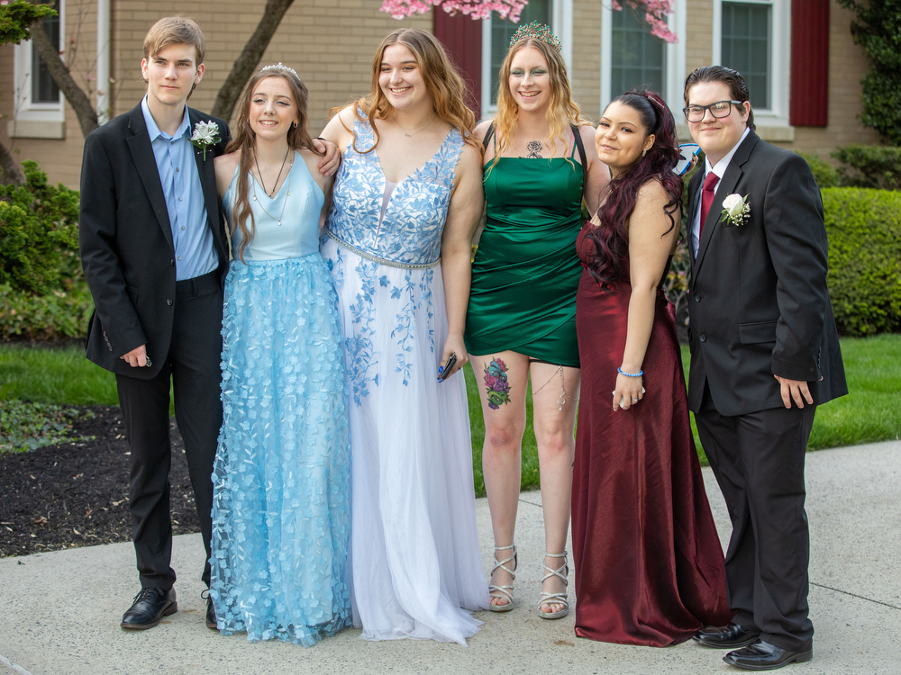 Big Spring's 2022 prom held at Carlisle Barracks - pennlive.com