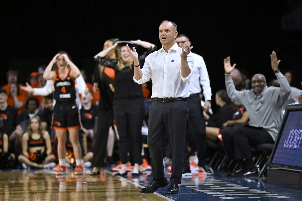 Oregon State vs. USC at Pac-12 women's basketball tournament ...