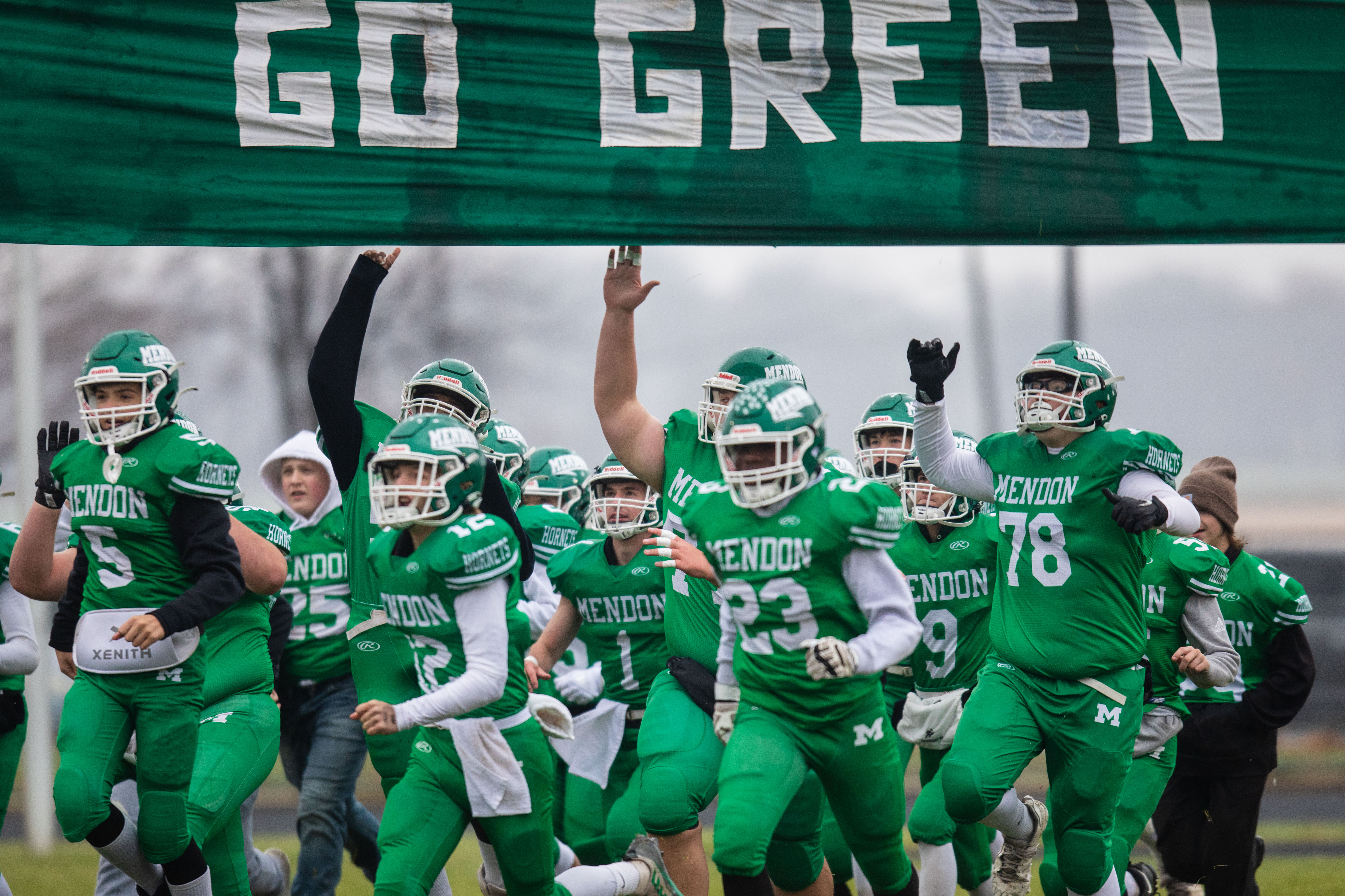 Mendon face off against Morrice in eight-player football - mlive.com