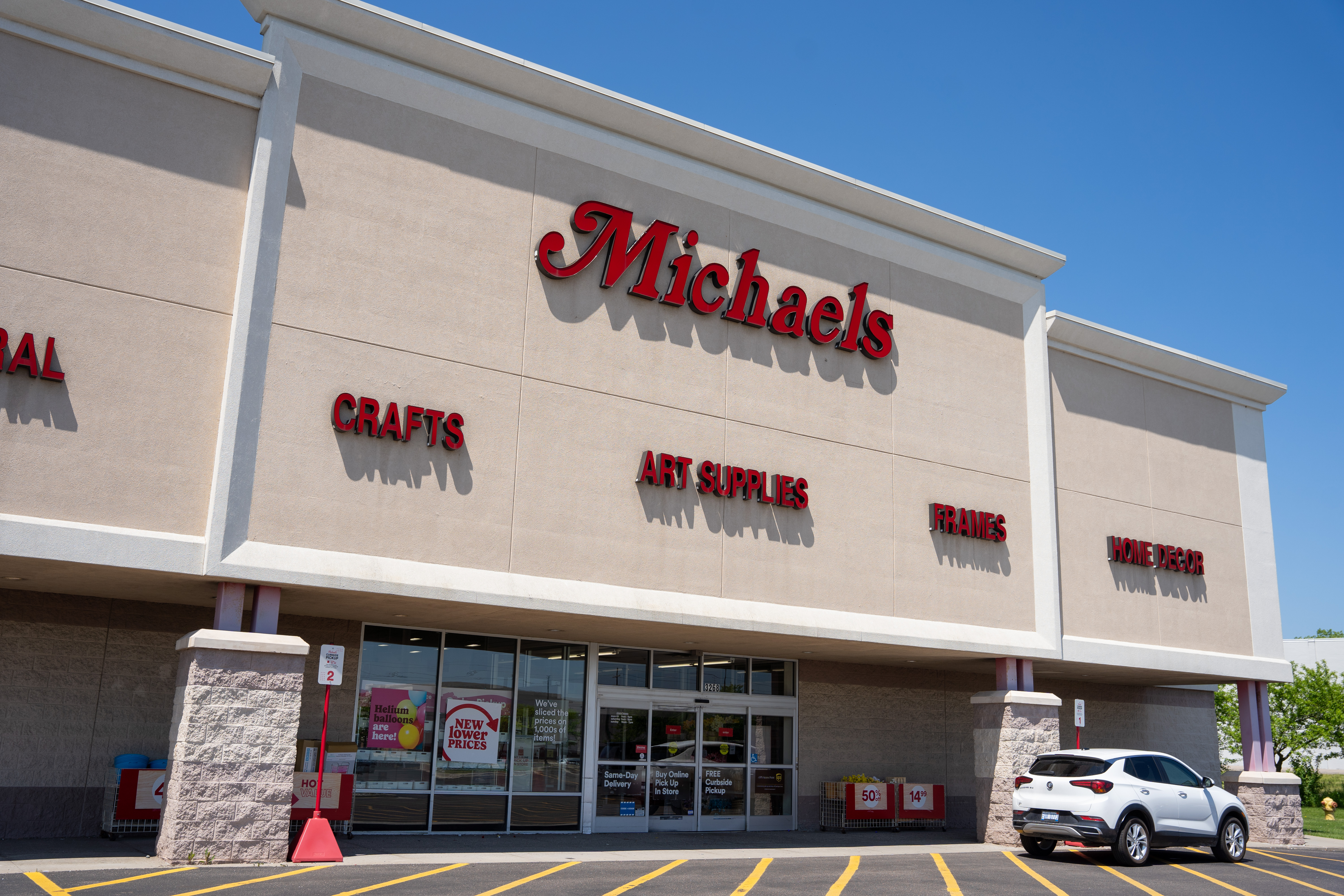 Flint artist sells handmade goods at Michaels store - mlive.com