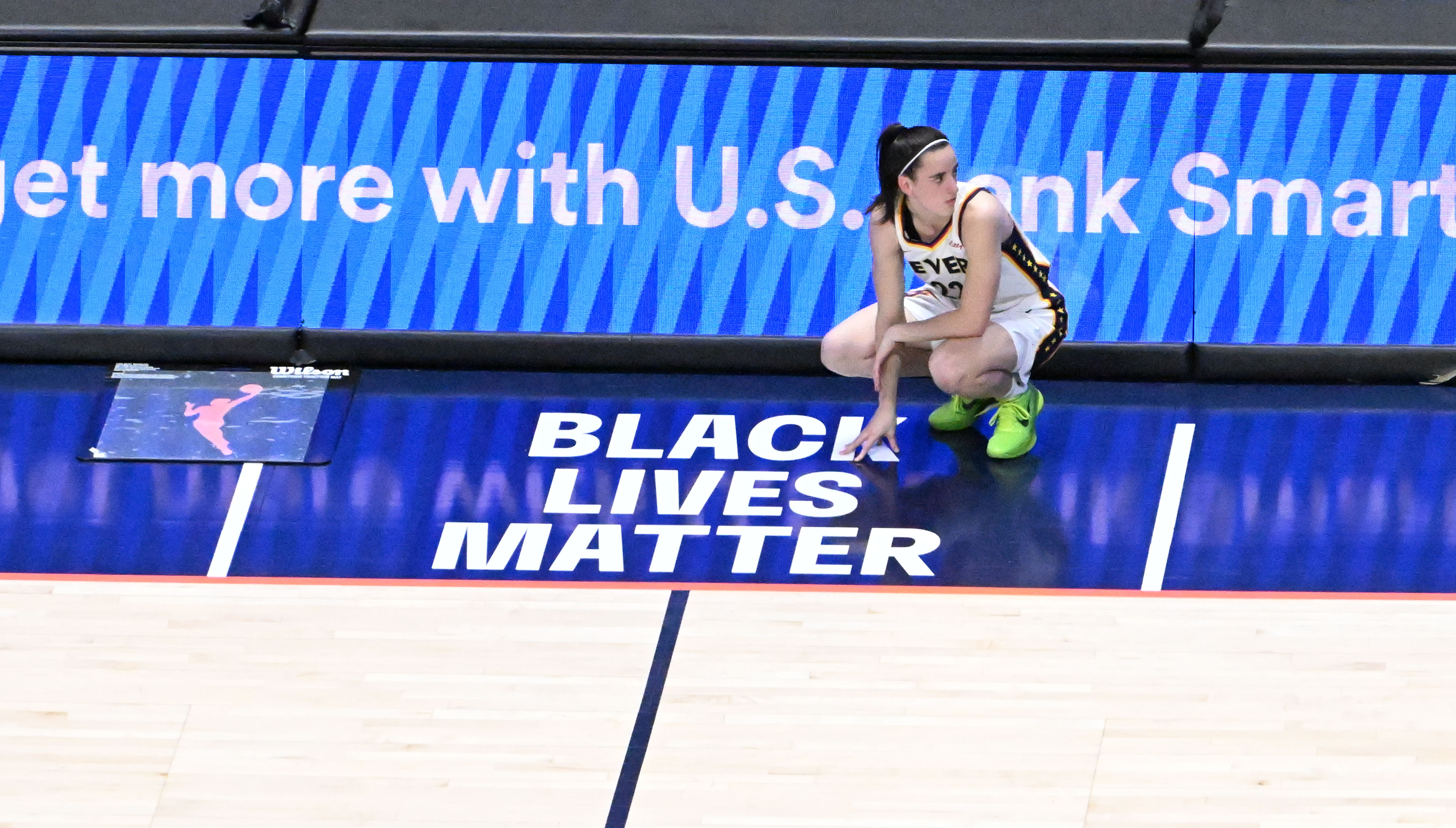 Caitlin Clark makes WNBA debut in loss to Connecticut Sun - masslive.com