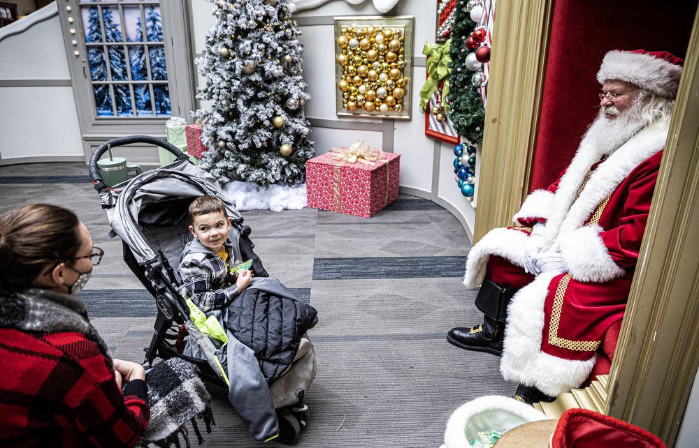 Santa Claus at Capital City Mall - pennlive.com