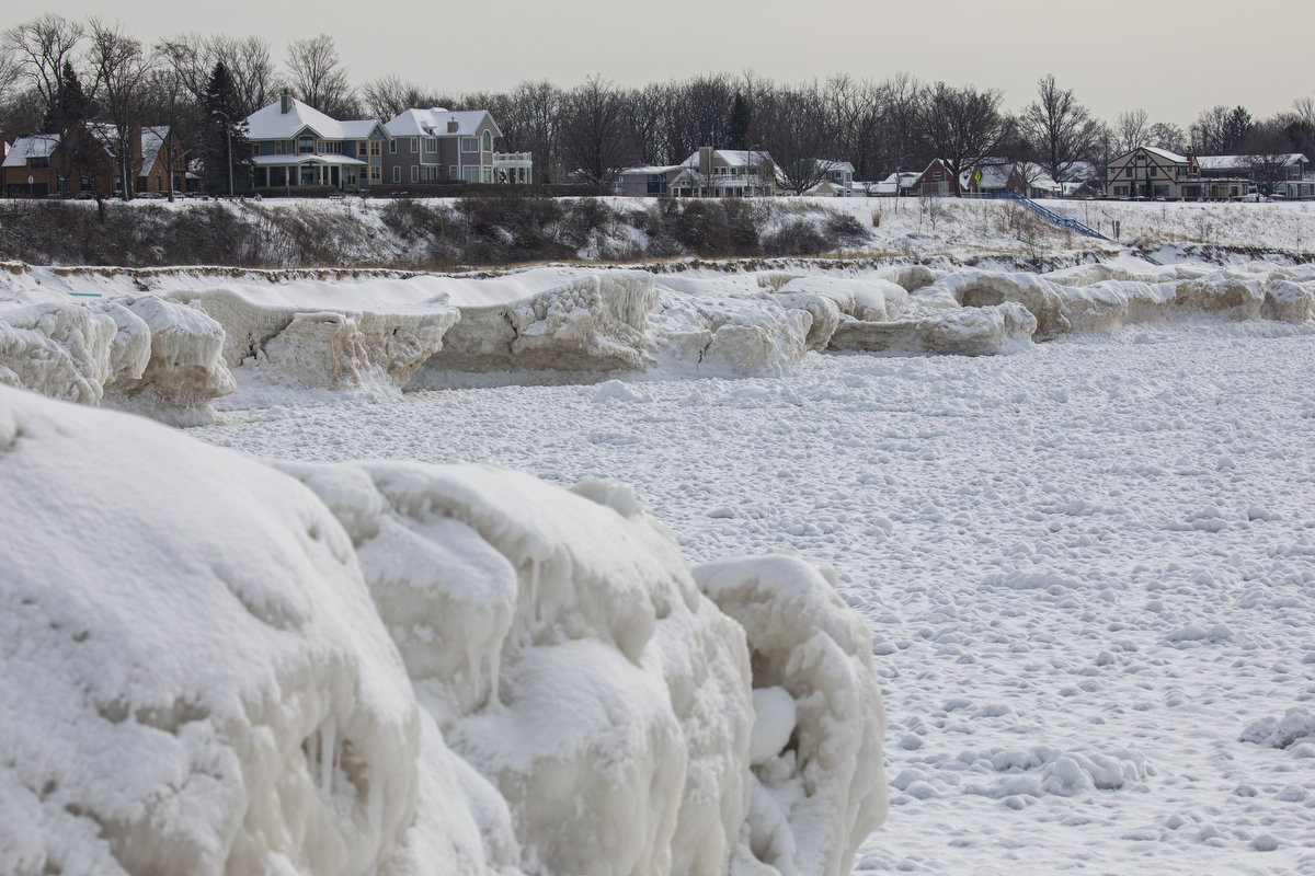 Ice takes over Lake Michigan shoreline in South Haven - mlive.com